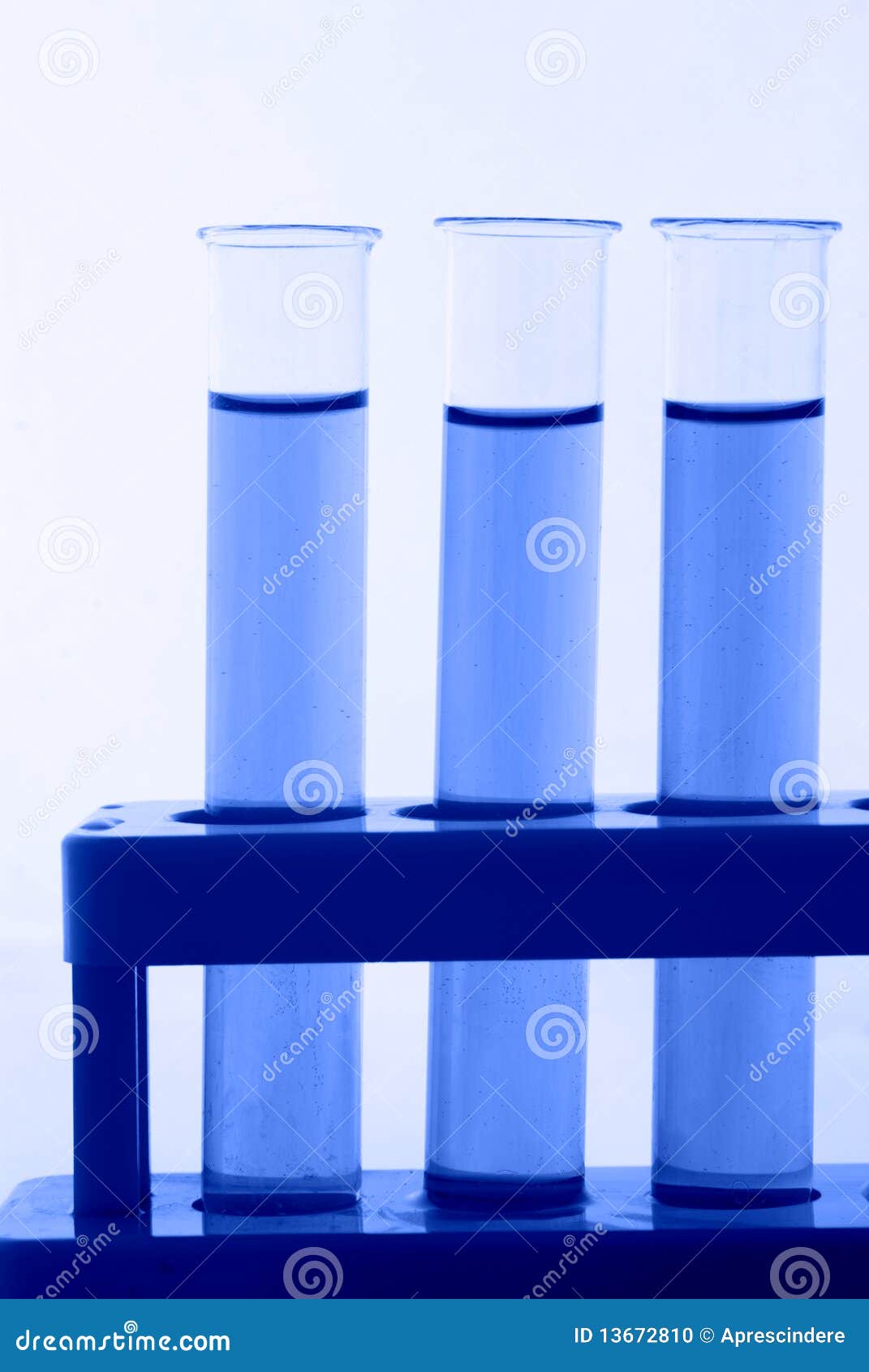 Provette di chimica fotografia stock. Immagine di analizzare - 13672810