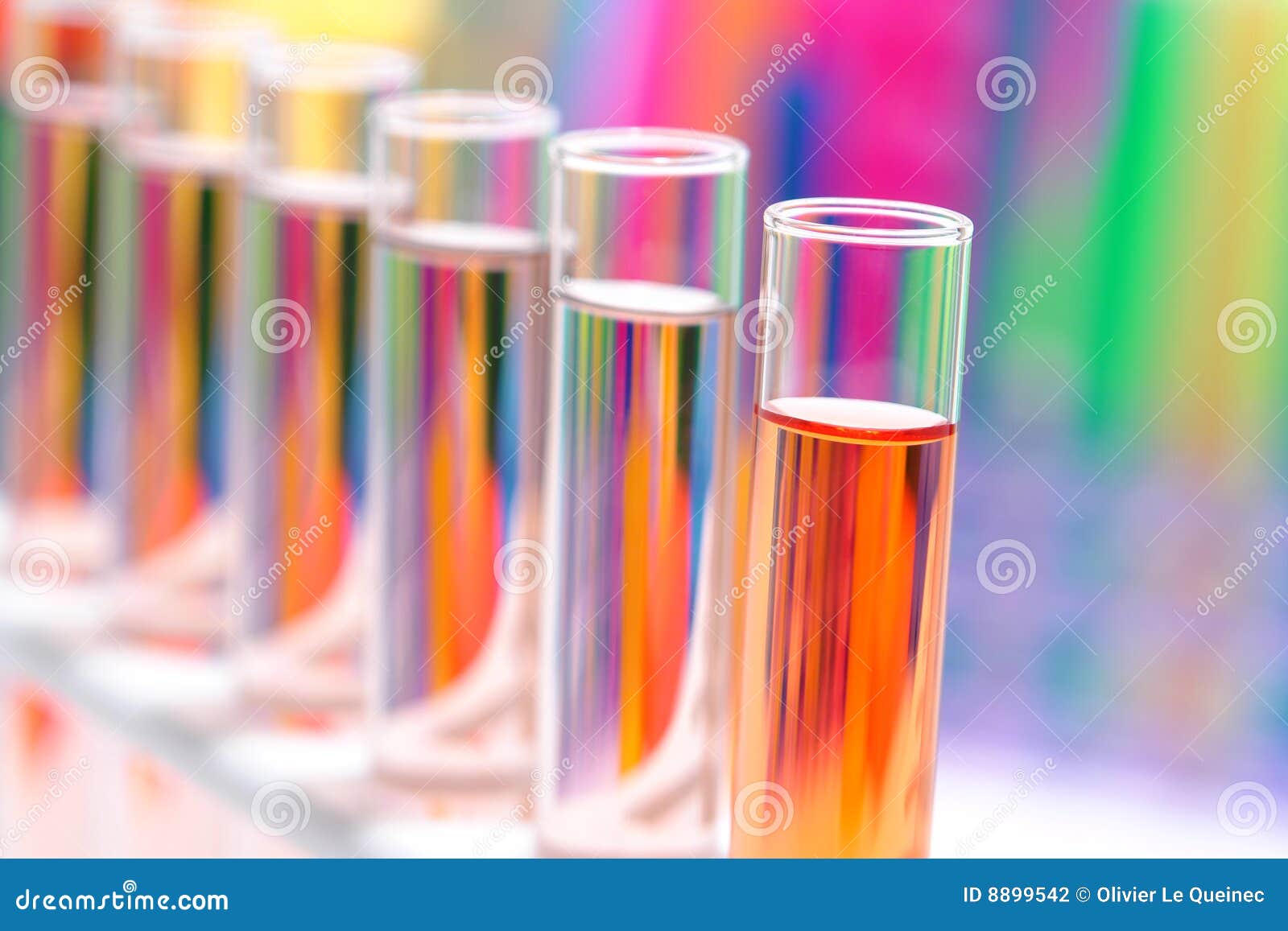 Provette Nel Laboratorio Di Ricerca Di Scienza Fotografia Stock ...