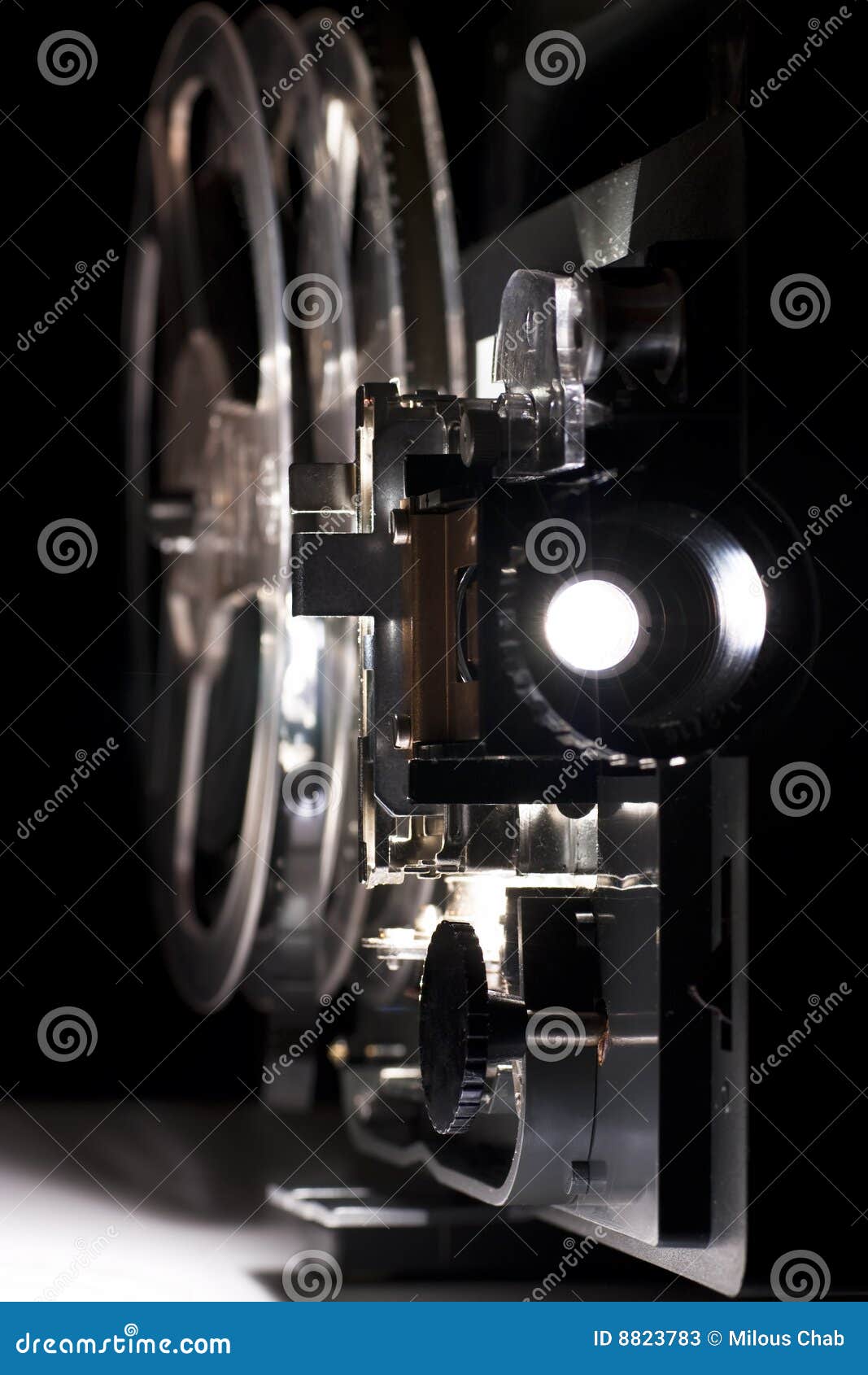 Proyector Casero Viejo Del Cine Imagen de archivo - Imagen de sombra ...