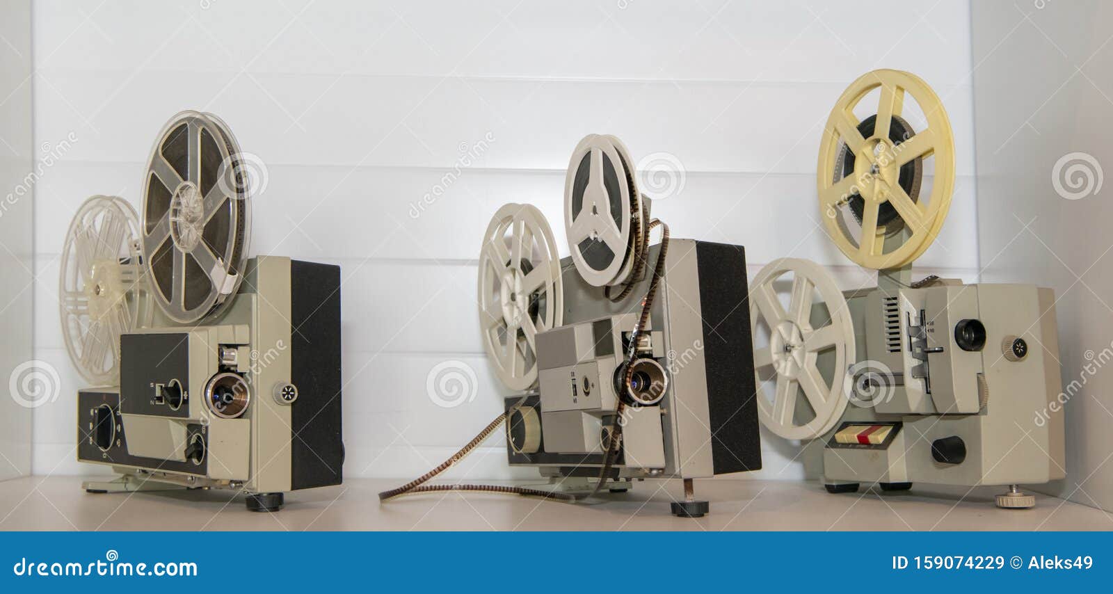 Proyectores De Cine De 8 Mm De Finales Del Siglo XX Imagen de archivo ...