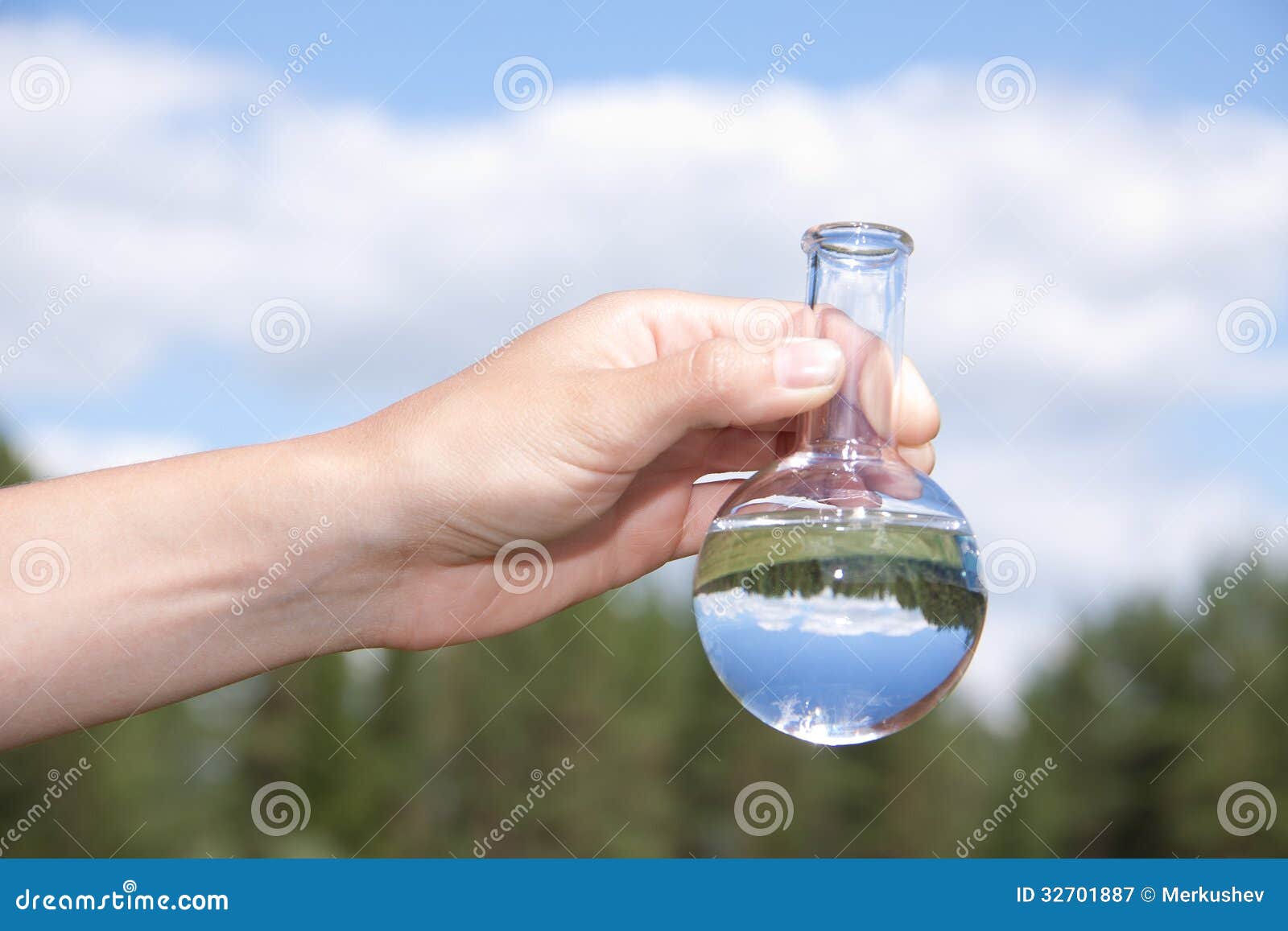 Prueba De La Pureza Del Agua Imagen de archivo - Imagen de tubo ...