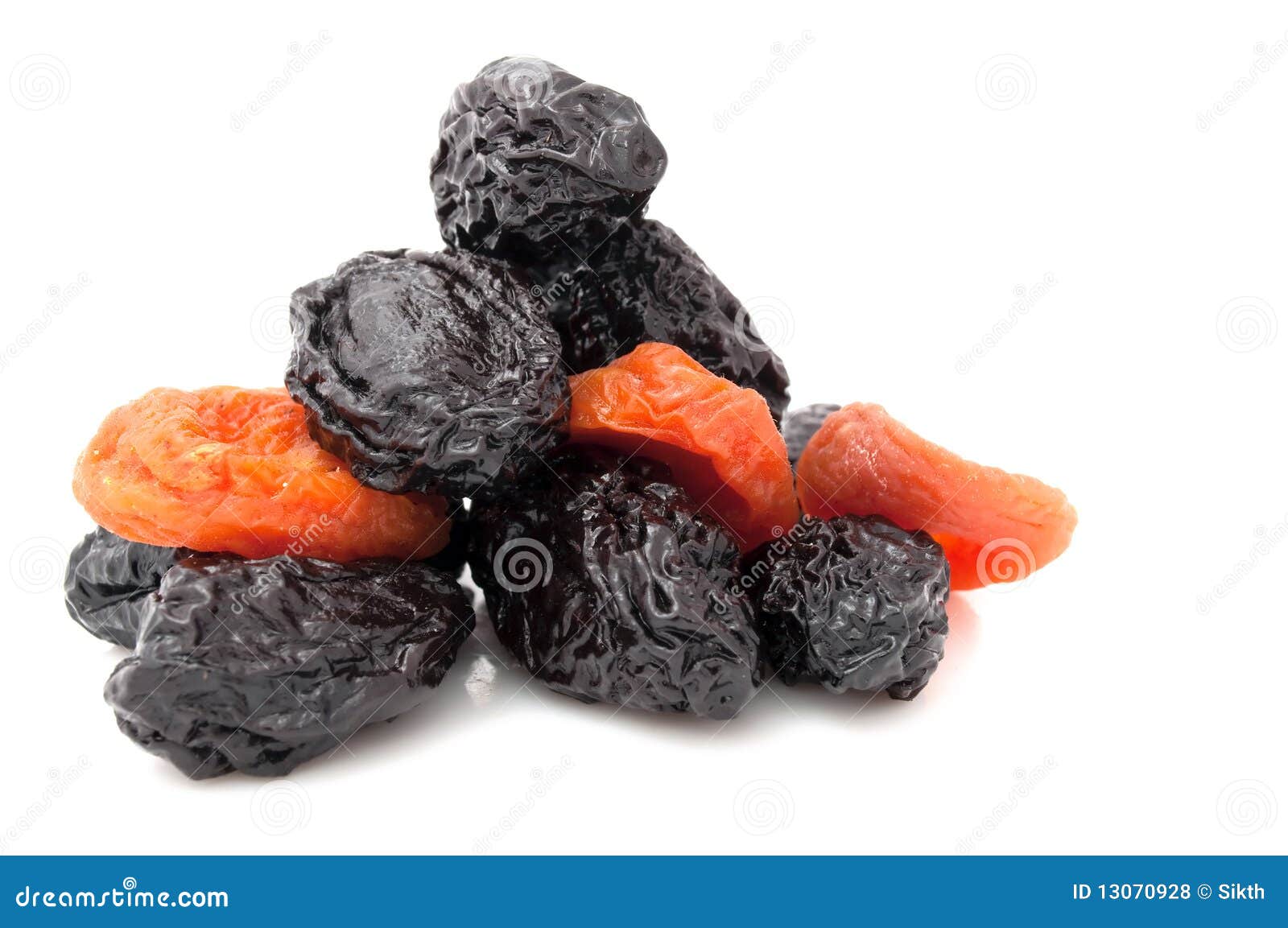 Prugne Ed Albicocche Secche Fotografia Stock - Immagine di ingrediente ...