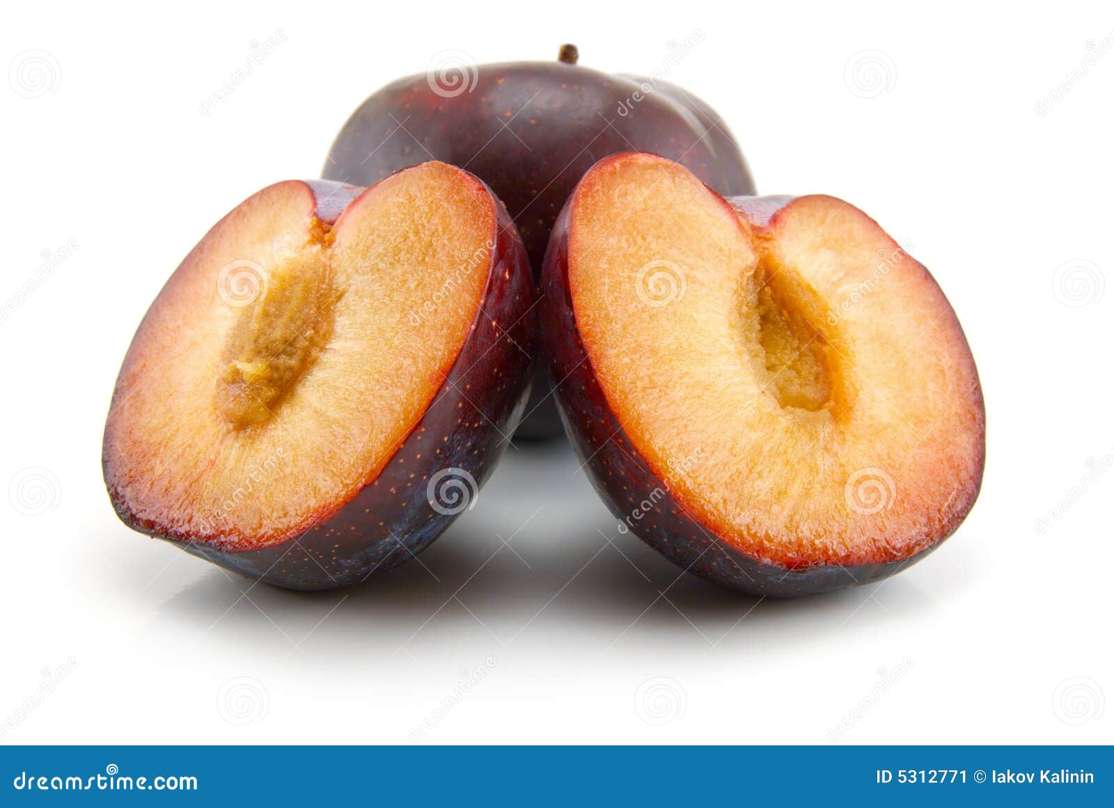 Pruimen stock afbeelding. Image of organisch, voeding - 5312771