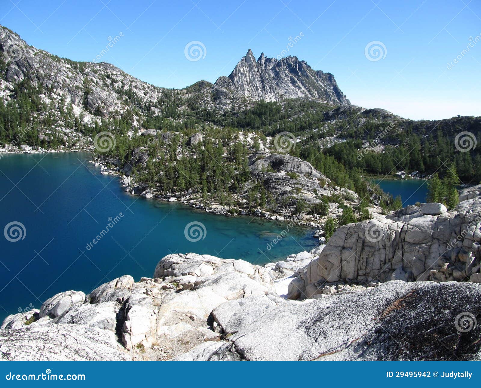 Prusik Peak stock photo. Image of hiking, lake, sprite - 29495942