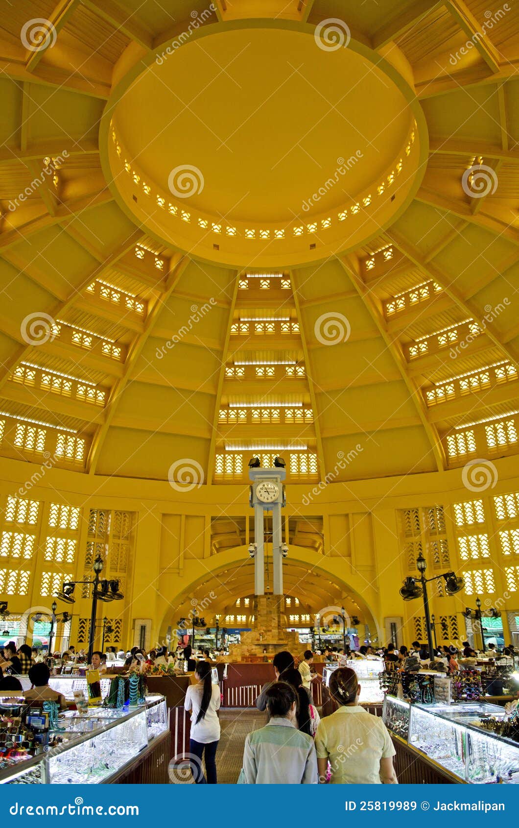 Psar Thmei Central Market in Phnom Penh Cambodia Editorial Stock Image ...