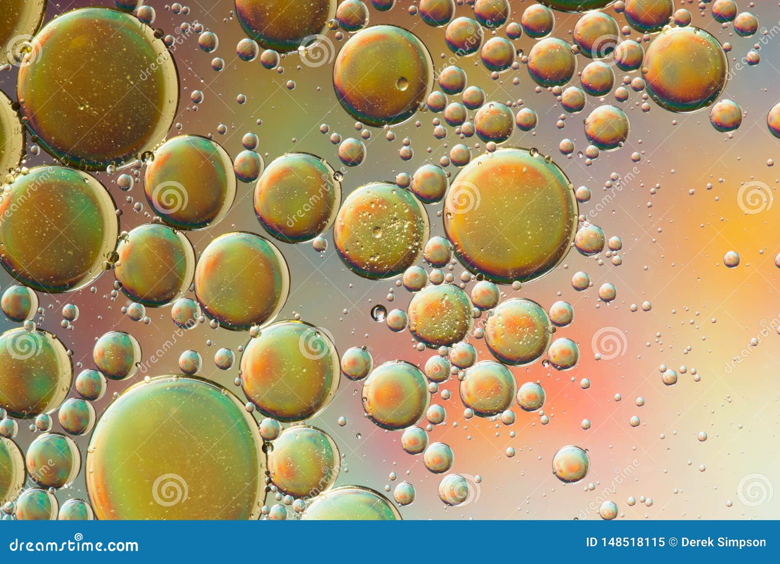 Psychedelic Gold Oil Droplet Abstract Stock Image - Image of circle ...