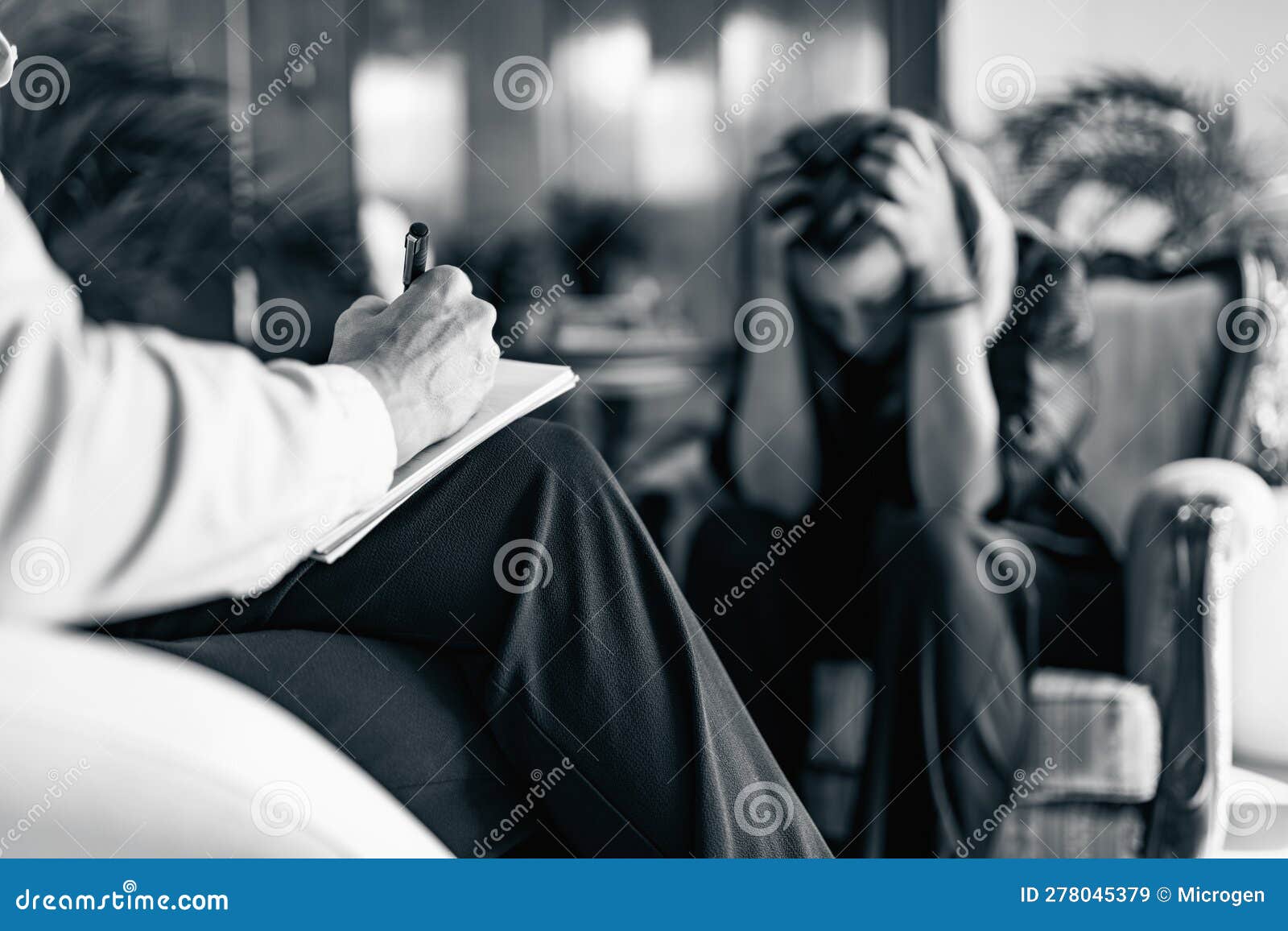 Psychology Concept. Psychotherapist Taking Notes during Session Stock ...