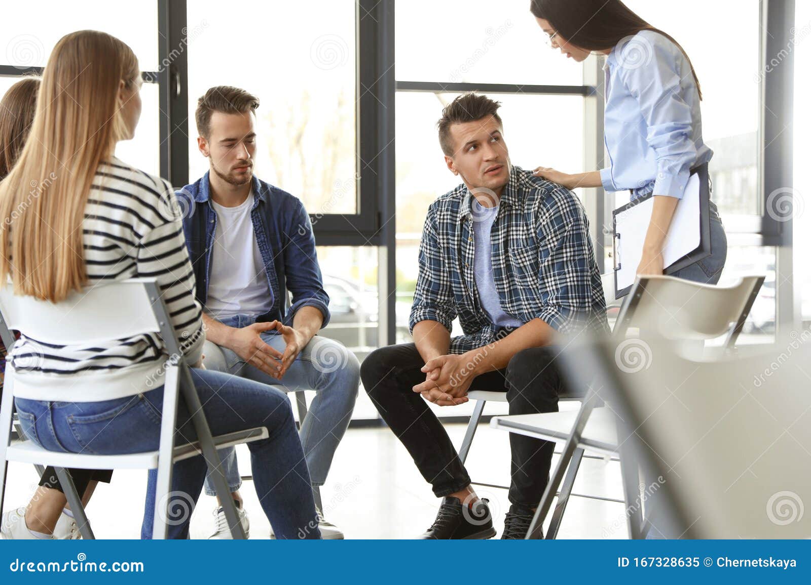 Psychotherapist Working with Patients in Group Therapy Session Stock ...