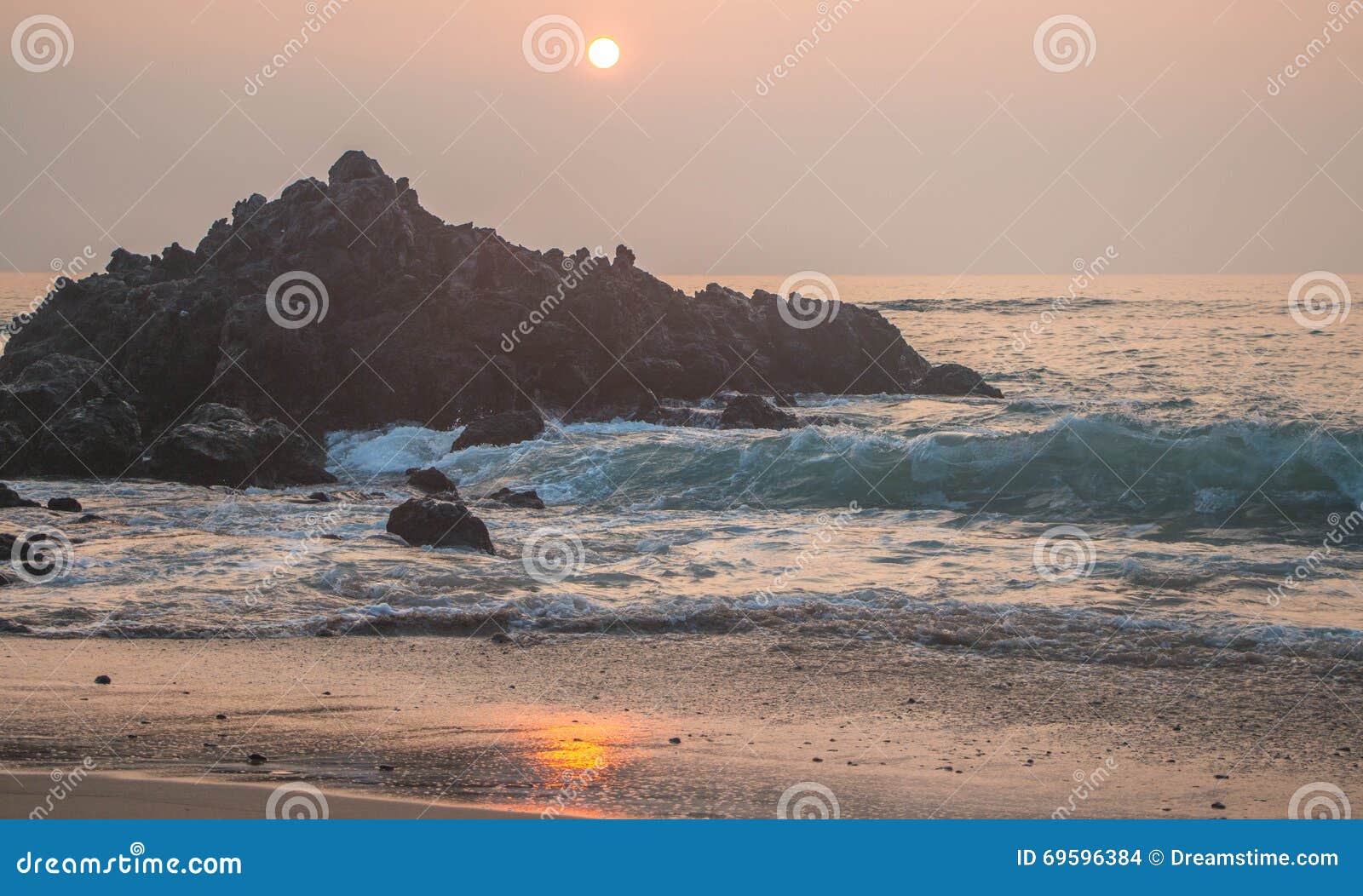 Puako Beach Sunset stock photo. Image of beach, ocean - 69596384