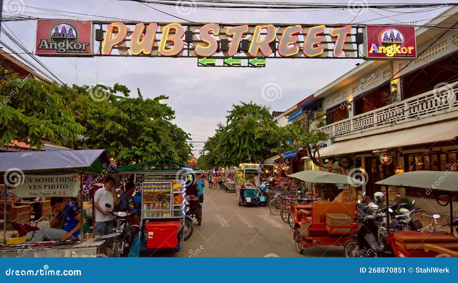 Pub Street Party And Nightlife In Siem Reap Cambodia Editorial Photo