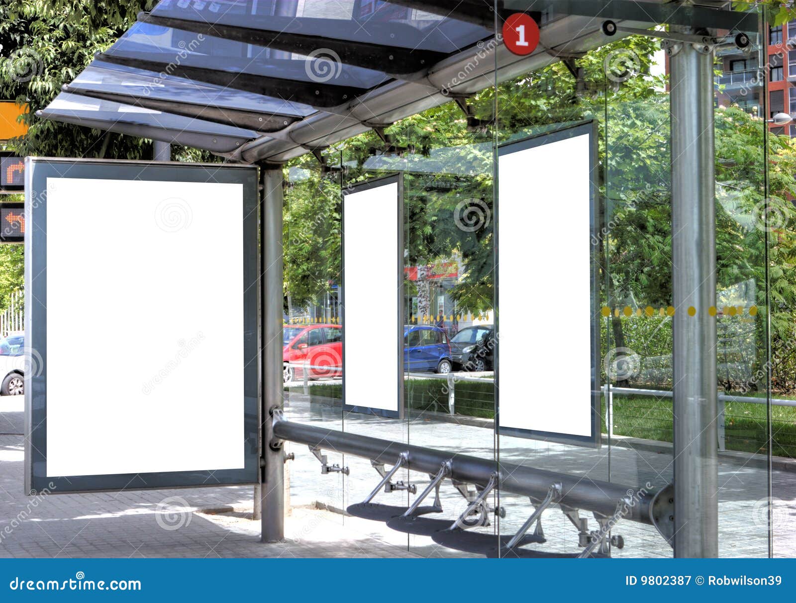 Pubblicità Della Fermata Dell'autobus Immagine Stock - Immagine di ...