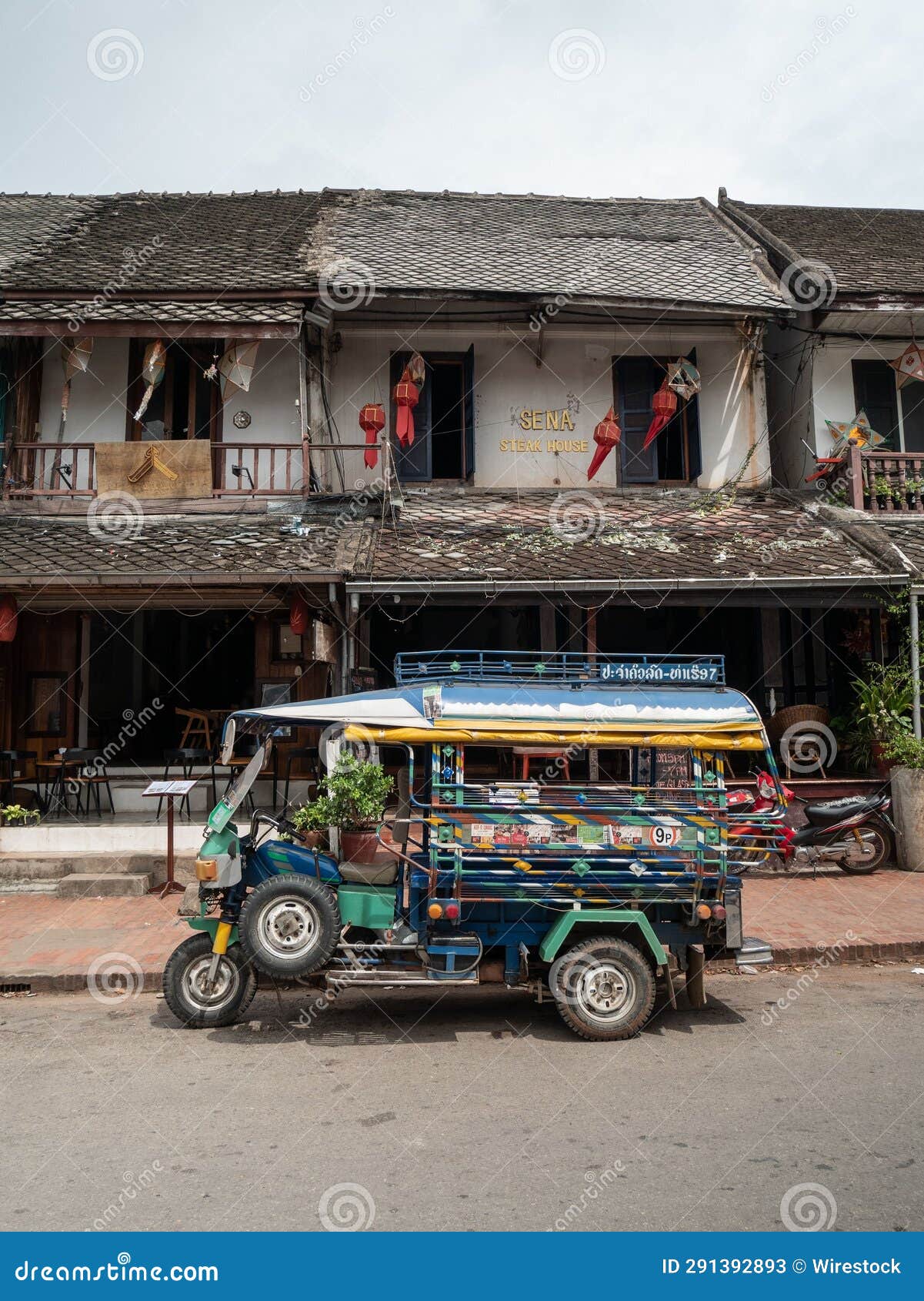 Public Bus Parked in Front of a Contemporary Building Editorial Stock ...