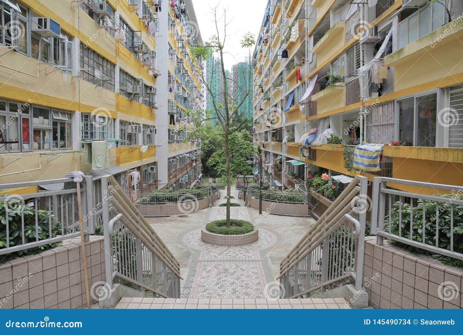 A Public House Ming Wah Dai Ha Editorial Stock Image - Image of estate ...