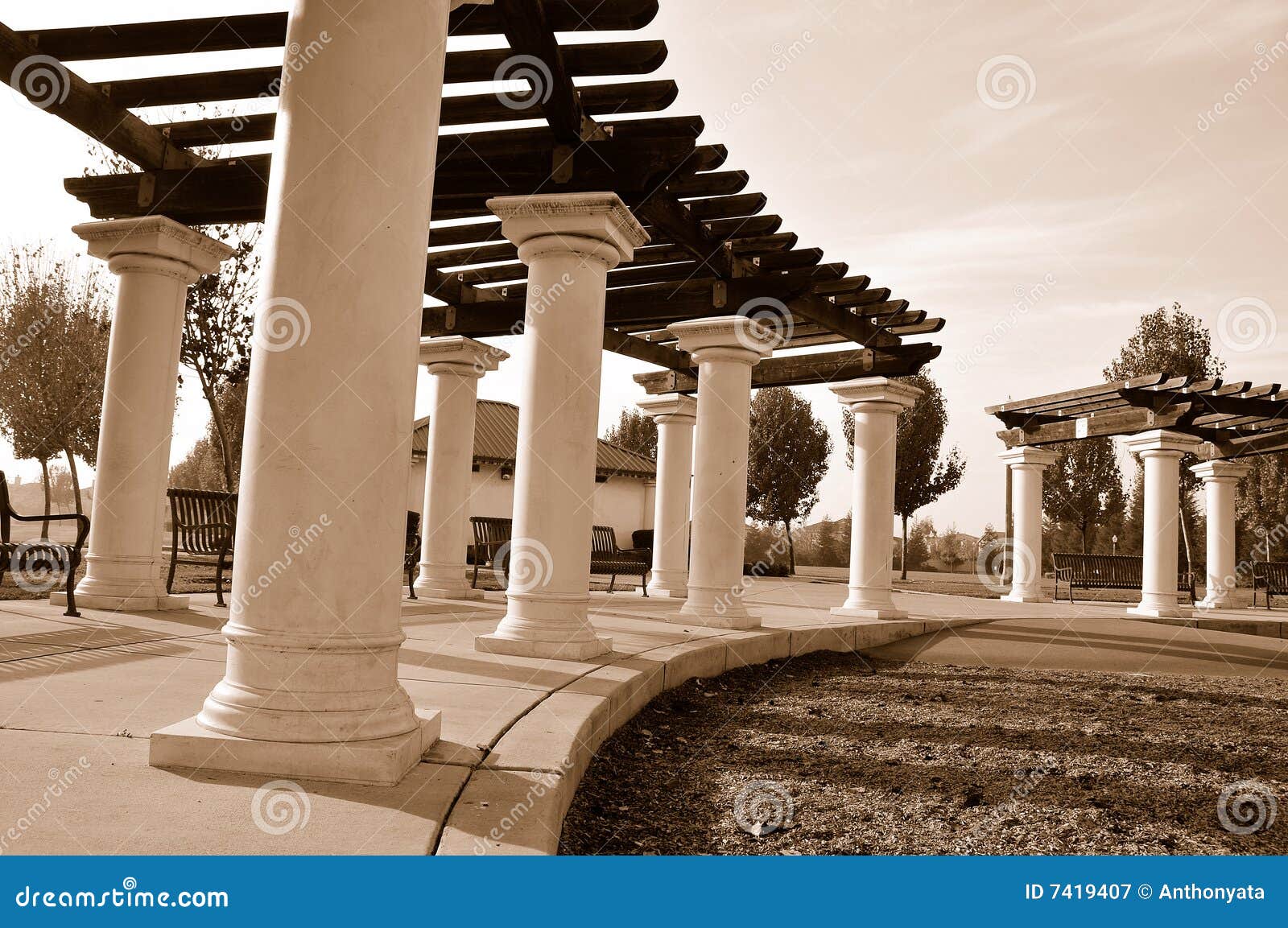 Public Park Shade Trellis stock image. Image of attractive - 7419407