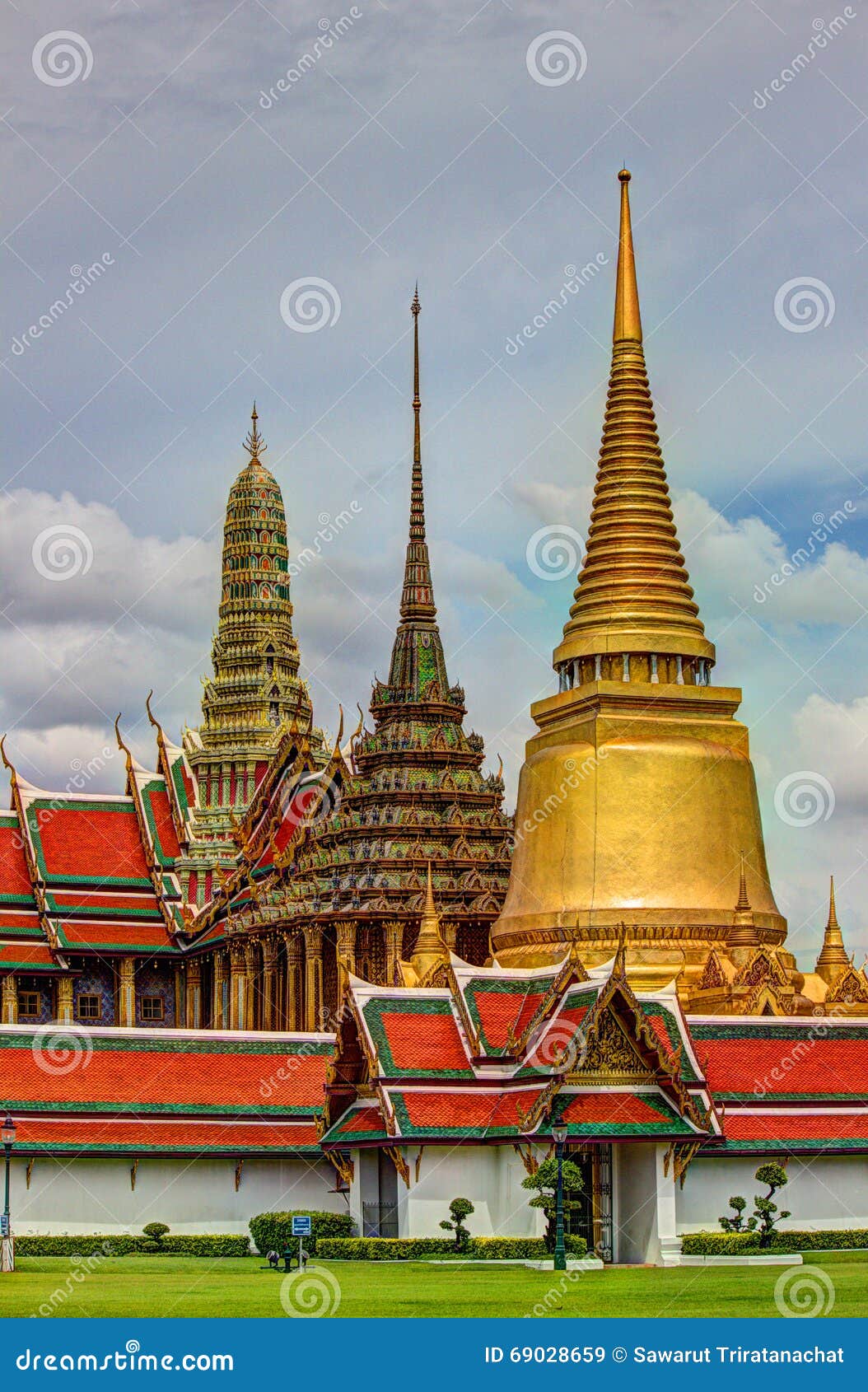 Public Royal Temple with Sky Background Stock Image - Image of blue ...