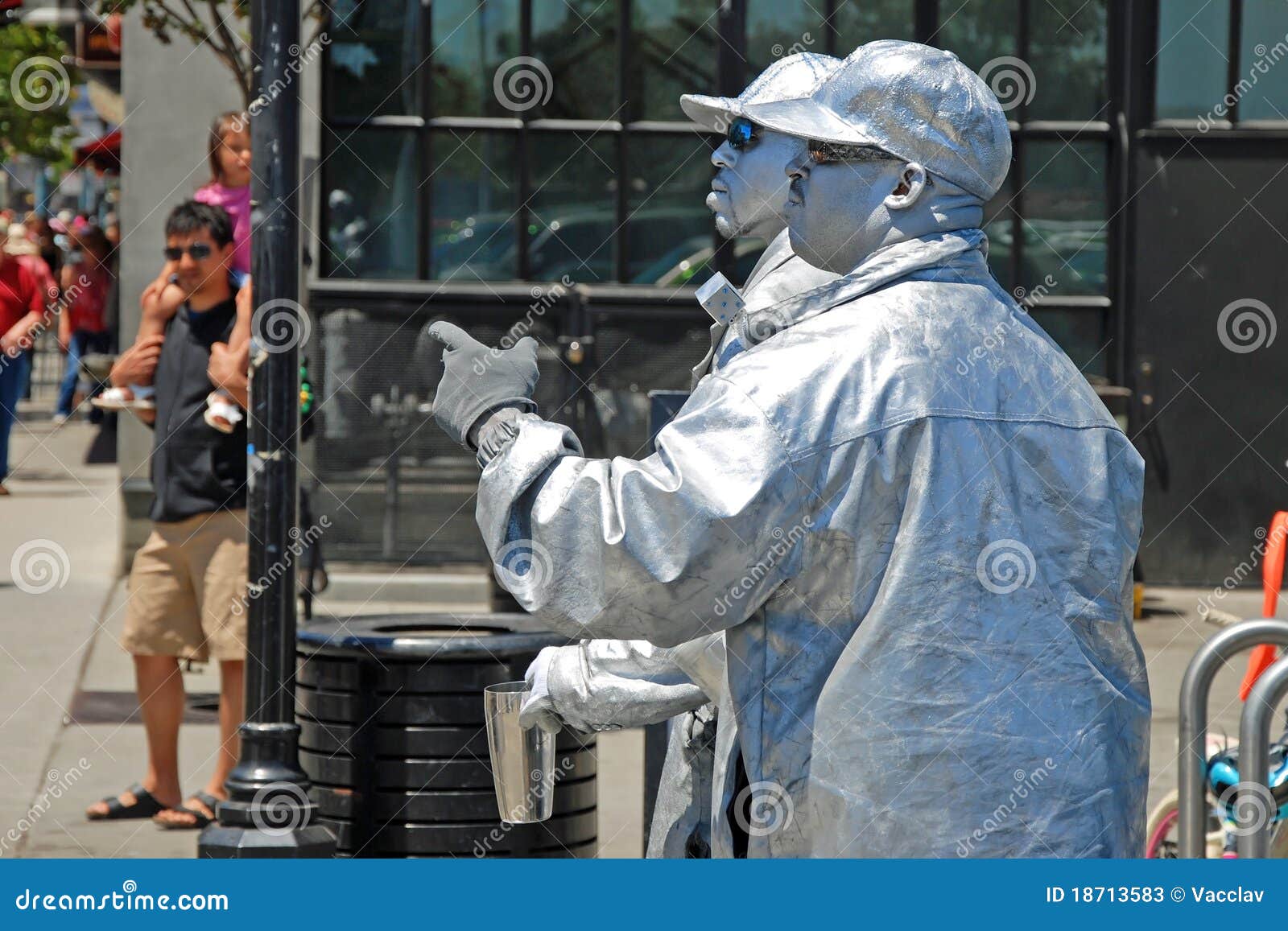 Public Street Live Statue Artist Editorial Stock Photo - Image of ...