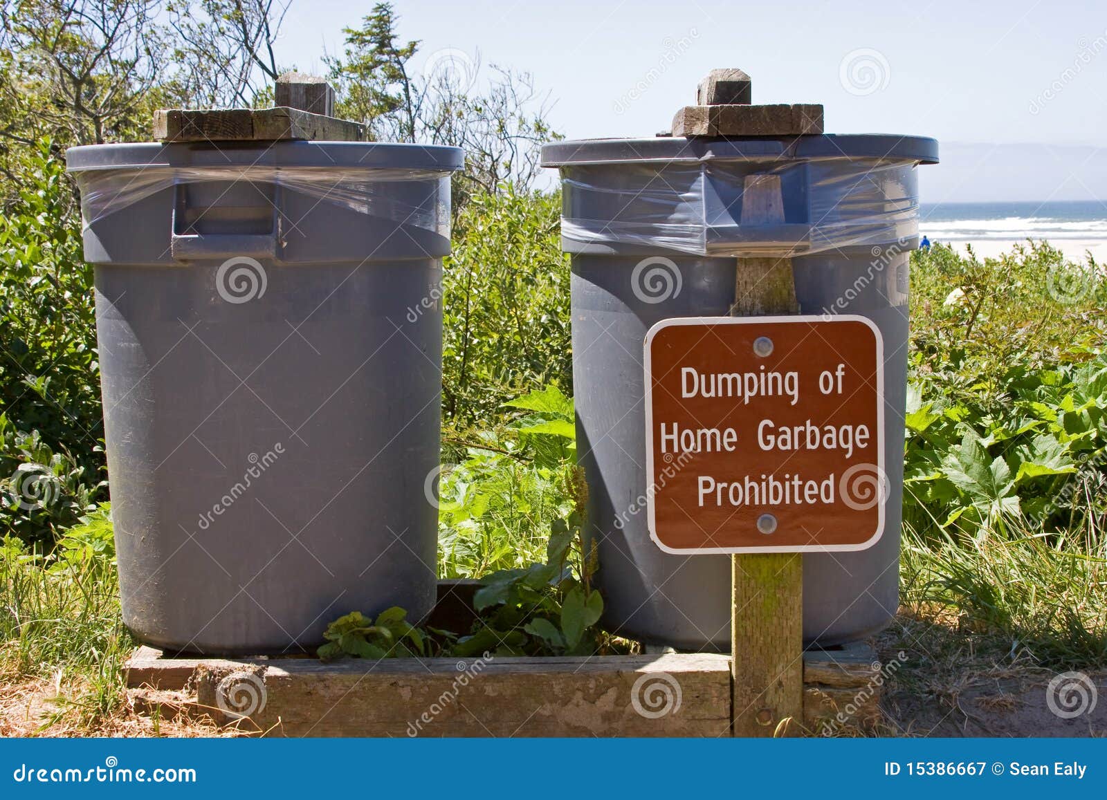 Public Trash Cans stock image. Image of usage, outdoor - 15386667