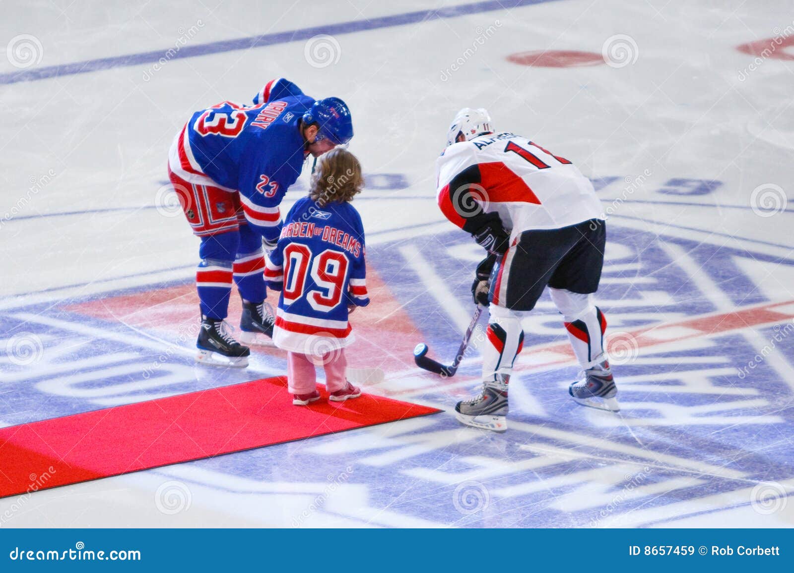 Puck Drop editorial stock image. Image of ottawa, senators - 8657459