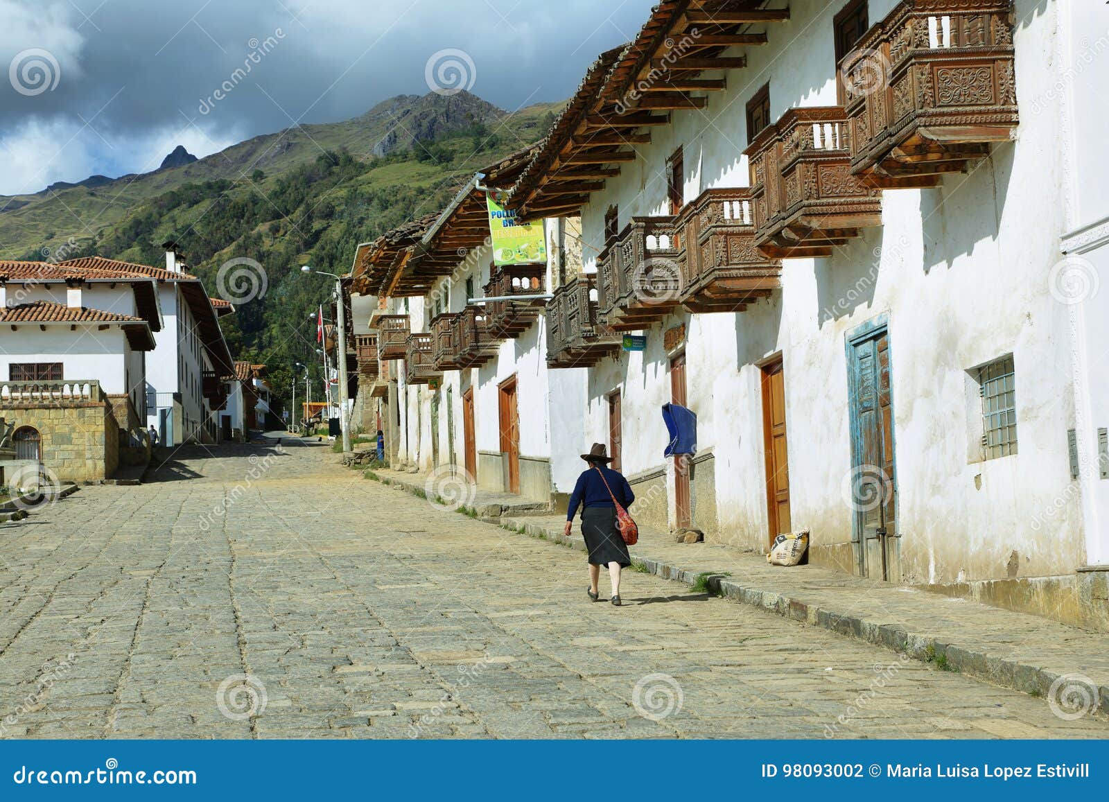 Pueblo de Chacas, Perú fotografía editorial. Imagen de ciudad - 98093002