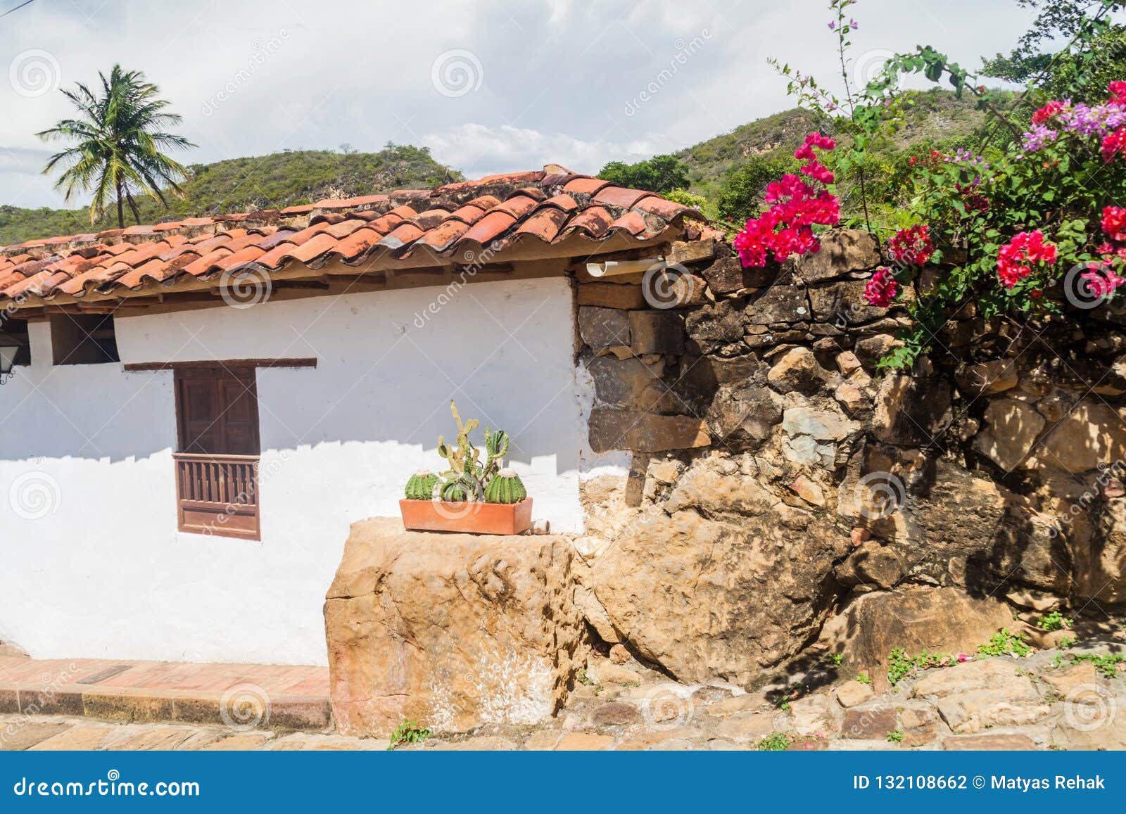 Pueblo de Guane, Colombia foto de archivo. Imagen de adoquinado - 132108662
