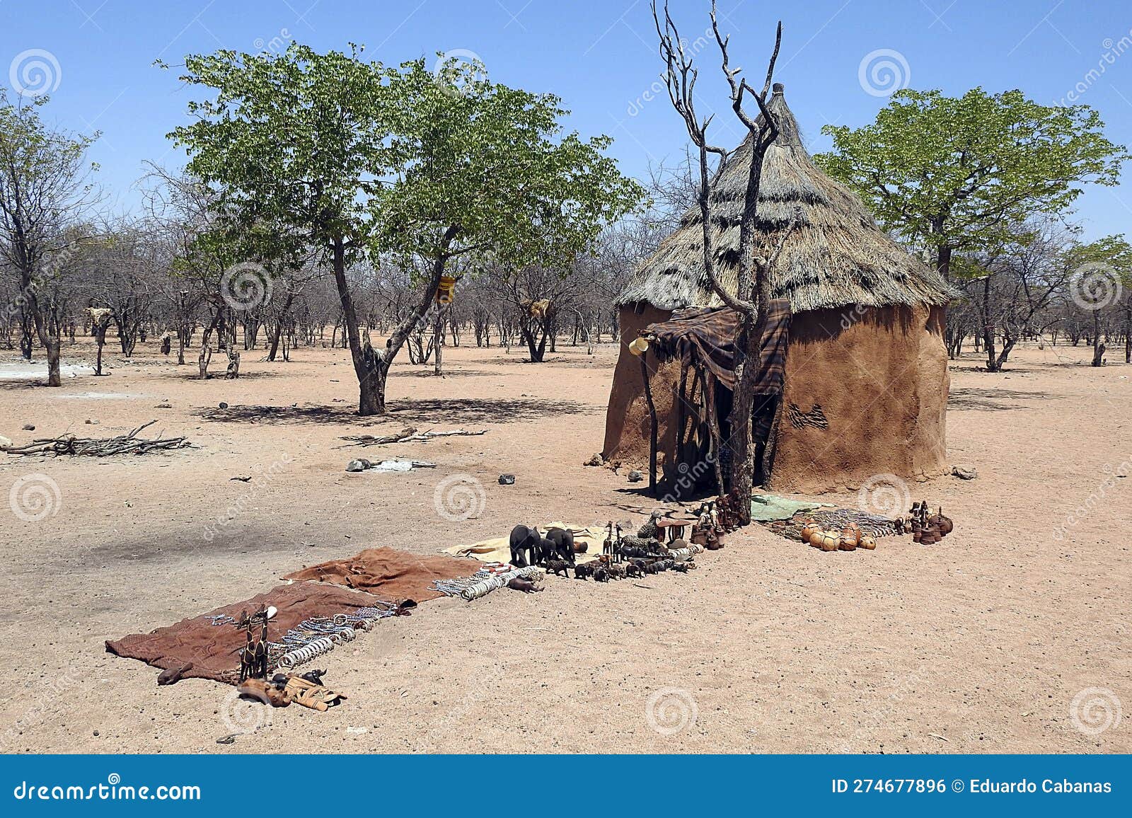 Pueblo De La Tribu Himba Outjo Namibia Foto de archivo - Imagen de ...