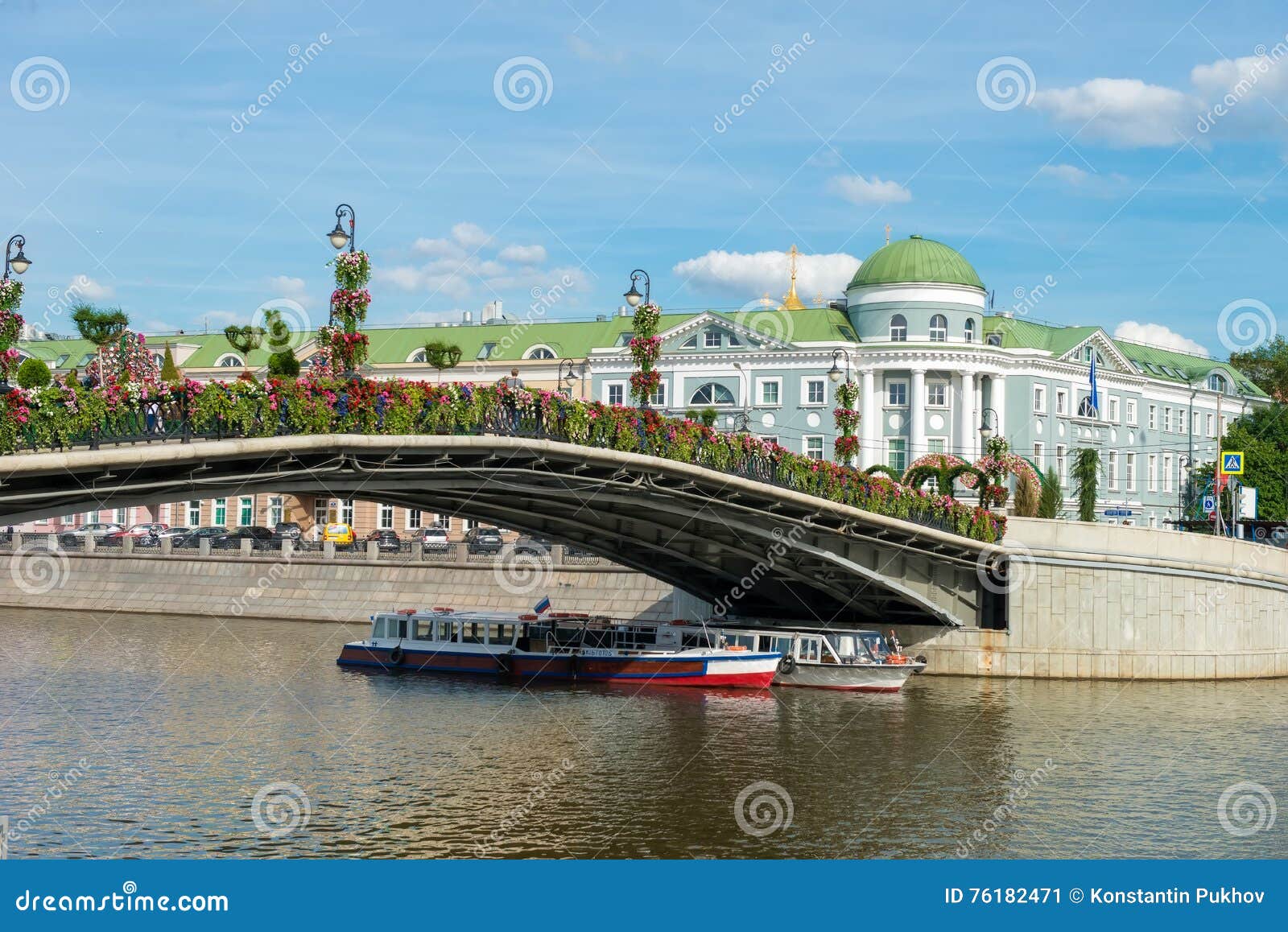 Puente de Luzhkov foto editorial. Imagen de promesa, escultura - 76182471