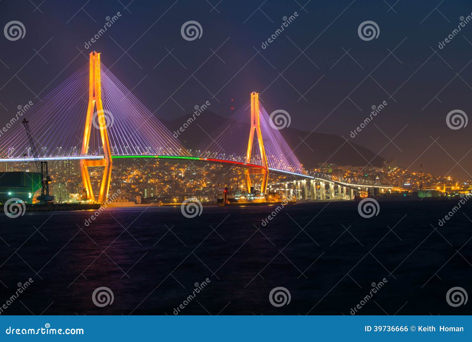 Puente del puerto de Busán foto de archivo. Imagen de puerto - 39736666
