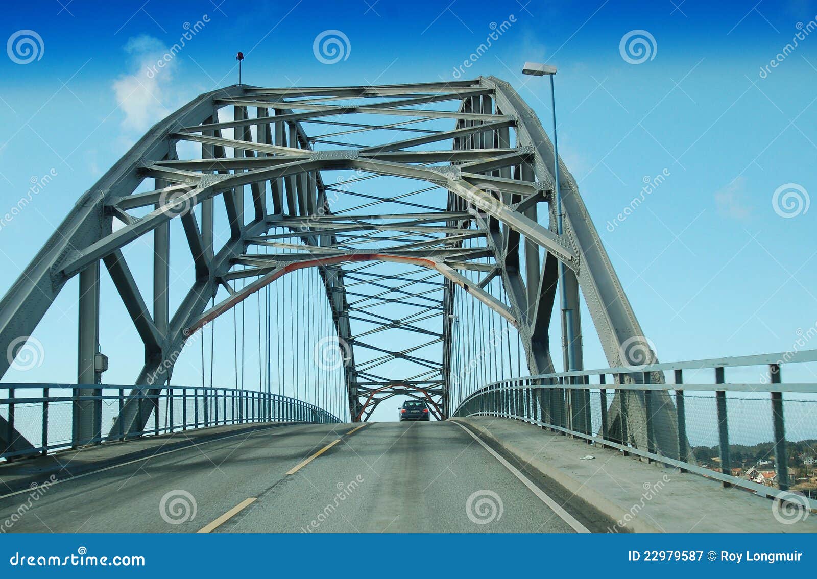 Puente voladizo imagen de archivo. Imagen de estructural - 22979587