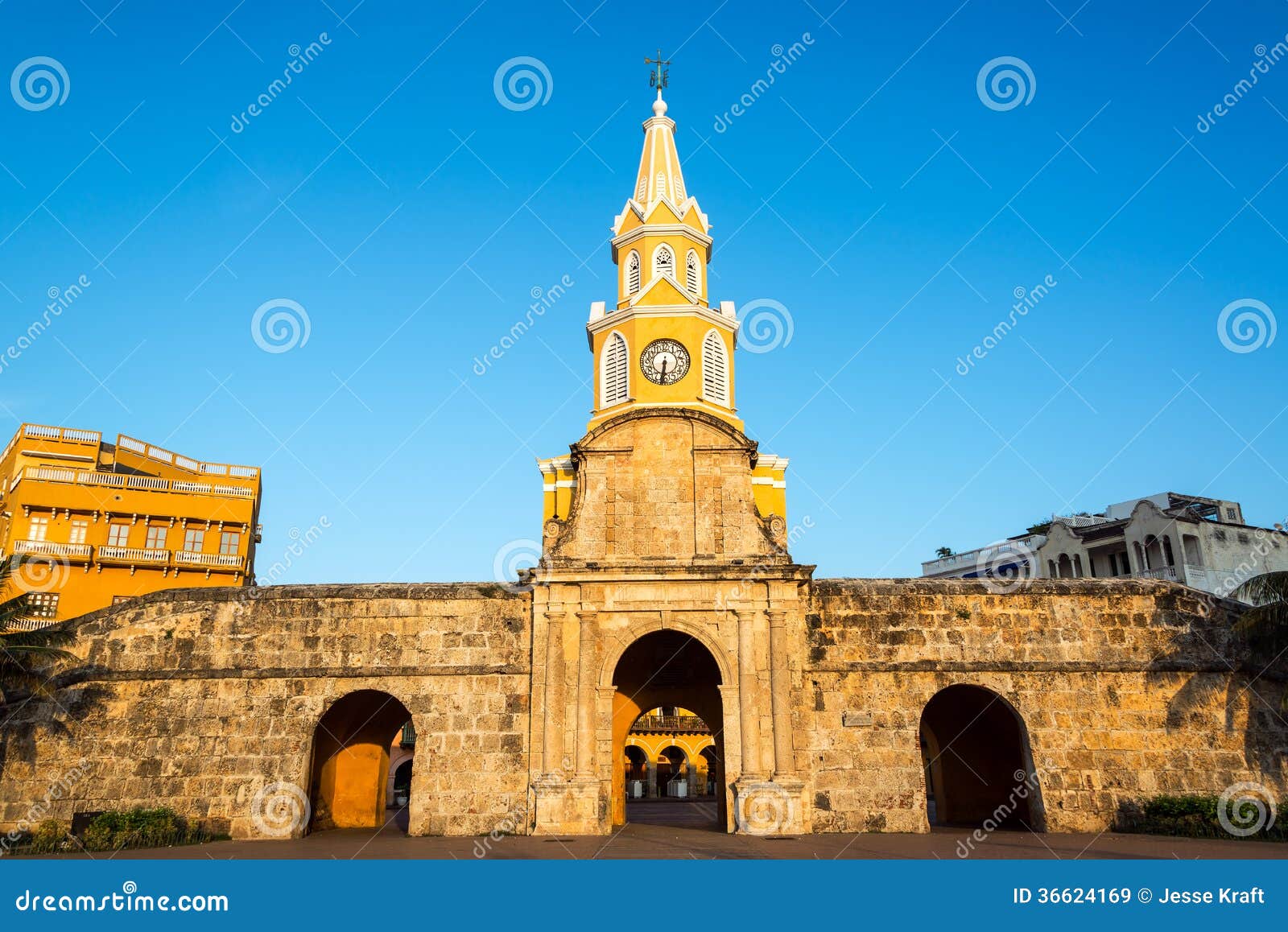 Puerta De La Torre De Reloj Imagen de archivo - Imagen de puerta ...