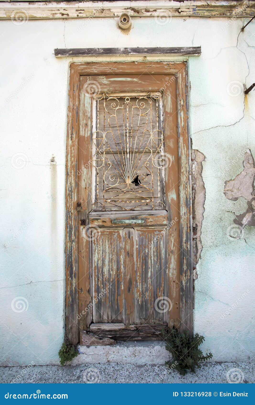 Puerta De Madera Del Viejo Vintage Cerrado Con La Puerta Foto De