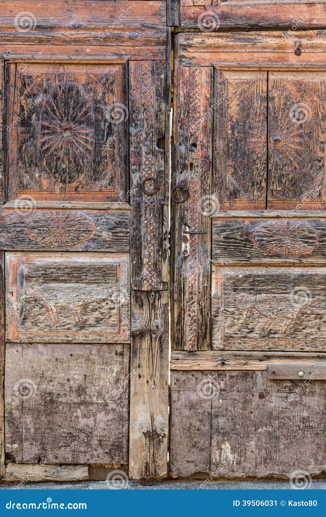 Puerta De Madera Del Vintage Imagen De Archivo Imagen De Edificio