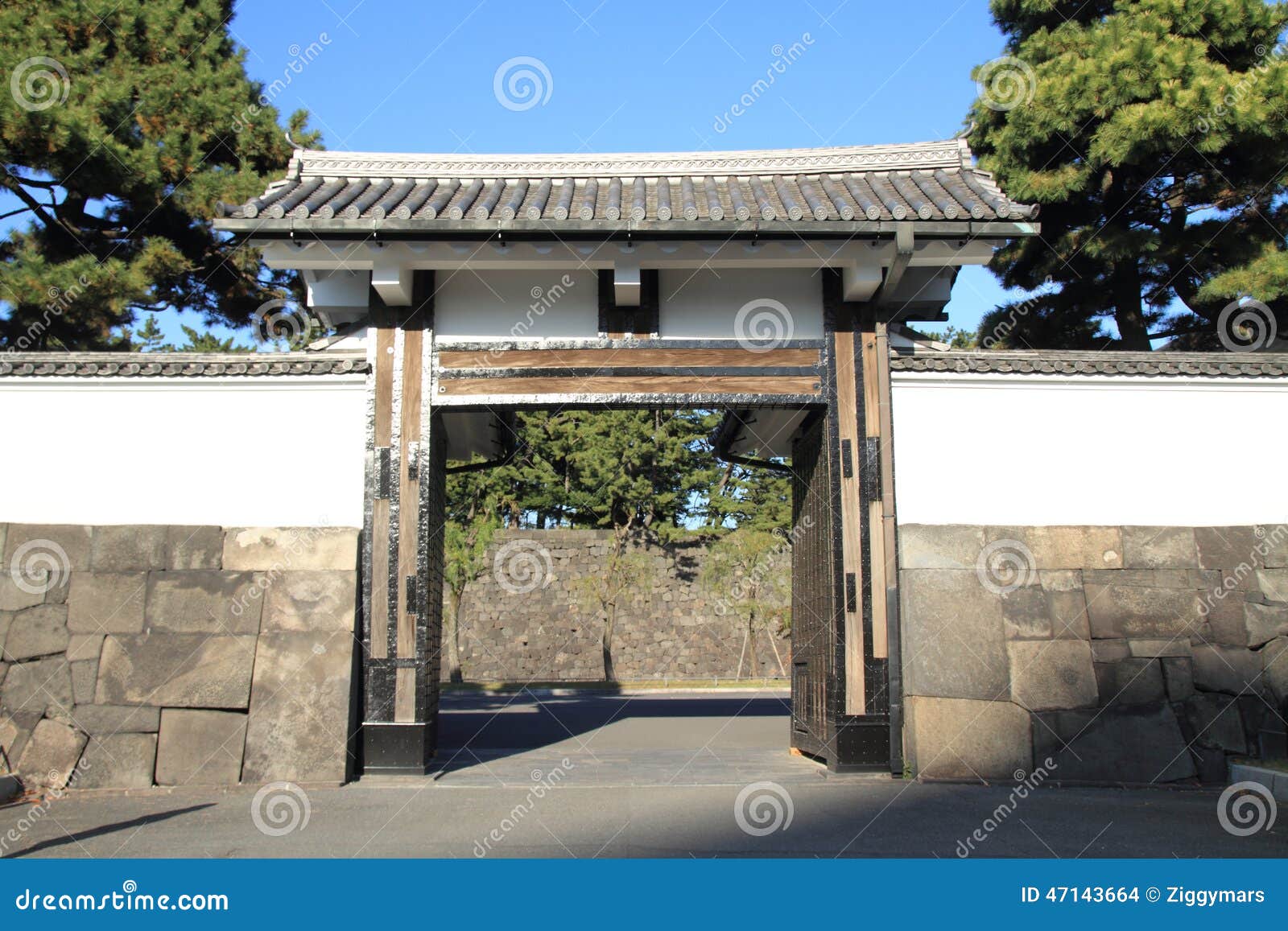 Puerta De Sakurada En El Castillo De Edo Foto de archivo - Imagen de ...