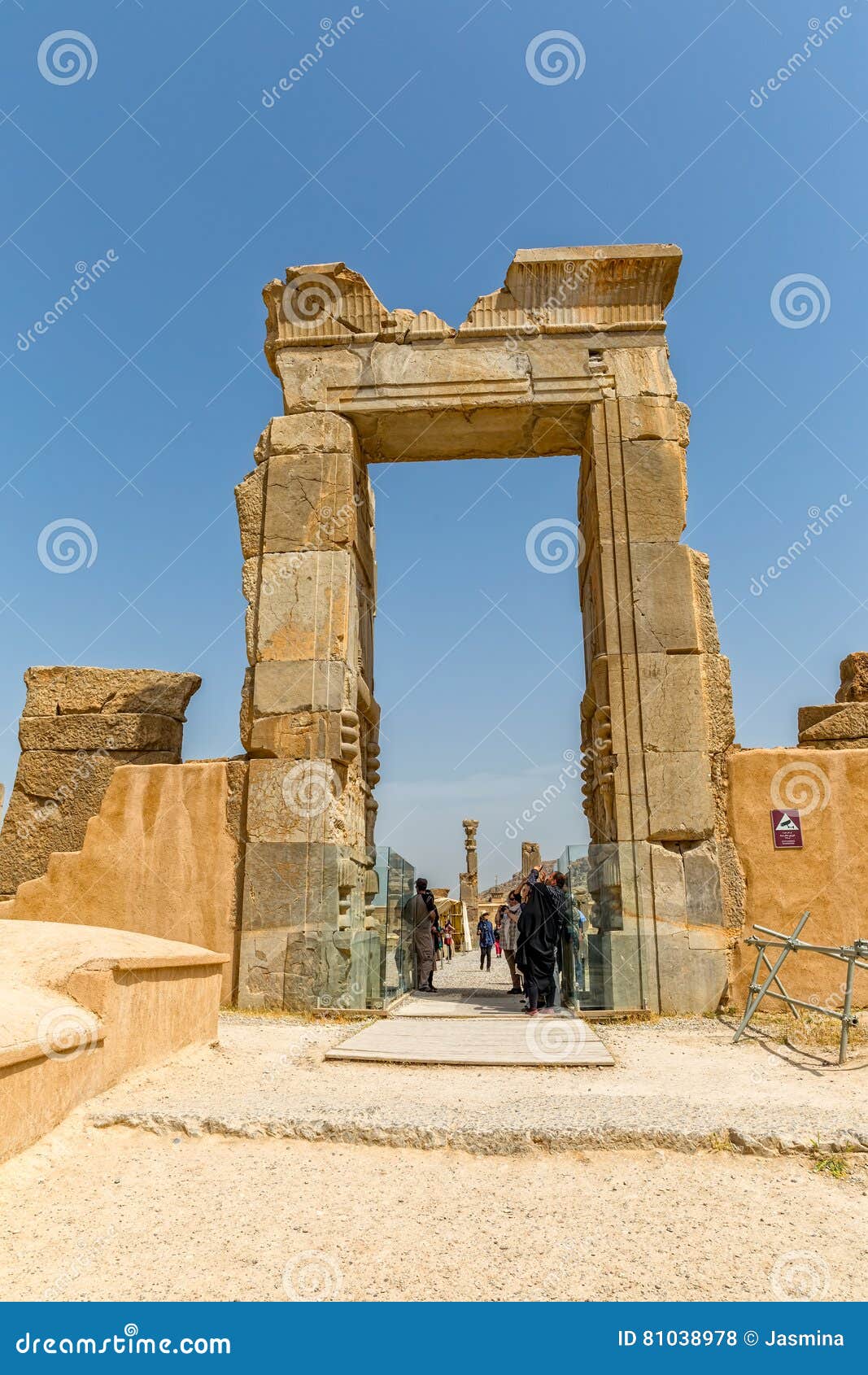 Puerta Del Gigante De Persepolis Foto de archivo editorial - Imagen de ...