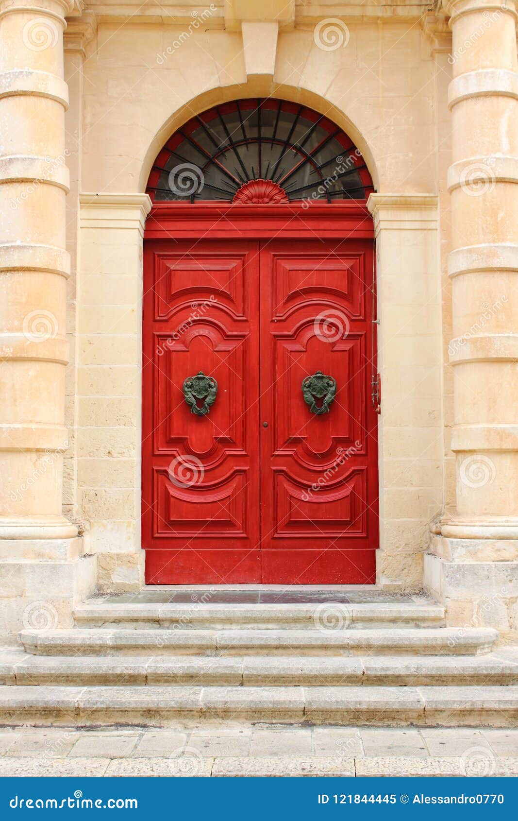 Puerta principal colorida imagen de archivo. Imagen de estilo - 121844445