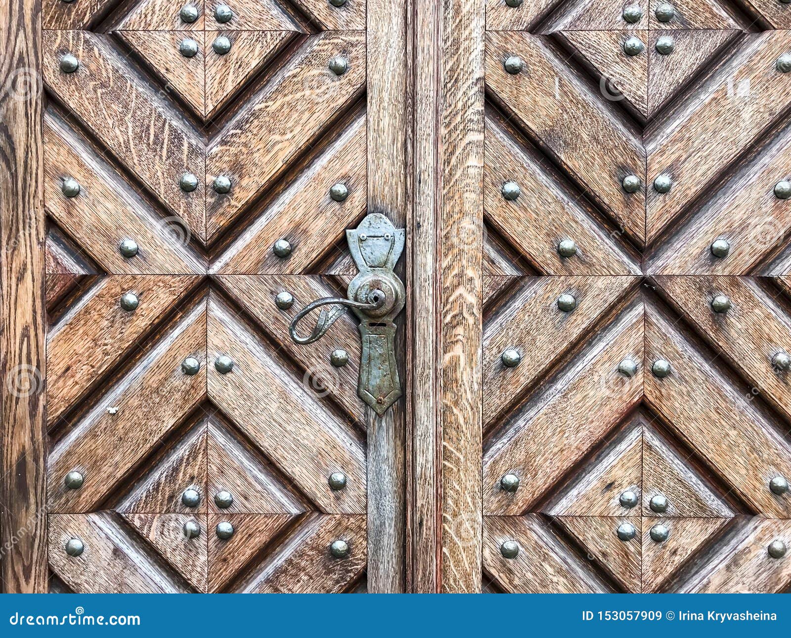 Puertas De Madera Del Vintage Con El Modelo Imagen De Archivo Imagen