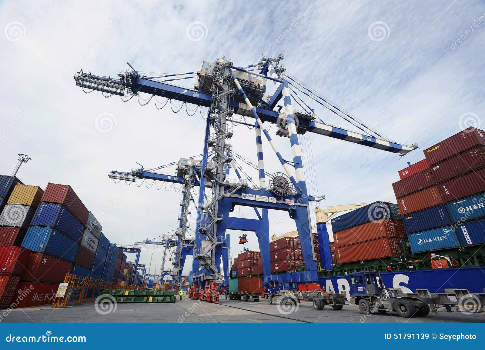 Puerto De Ambarli, Estambul Imagen de archivo editorial - Imagen de ...