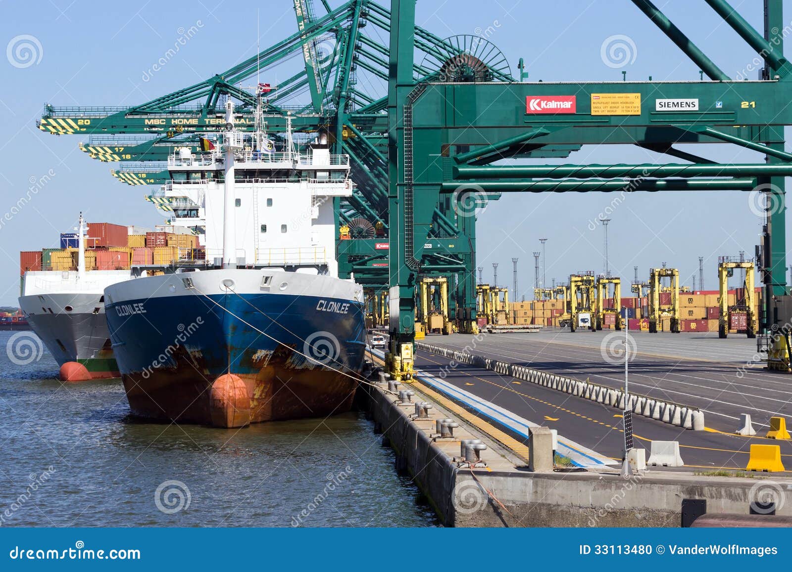 Puerto de Amberes imagen editorial. Imagen de global - 33113480