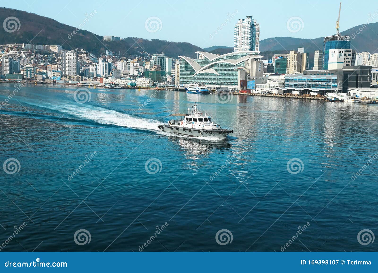 Puerto De Busan, Corea Del Sur Fotografía editorial - Imagen de ...