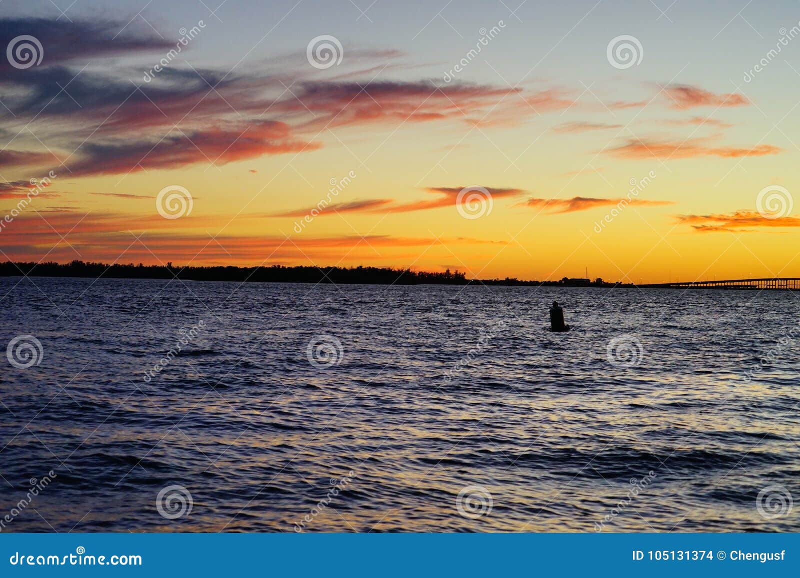 Puerto De Miami Y Sistema Del Sol Foto de archivo - Imagen de hotel ...
