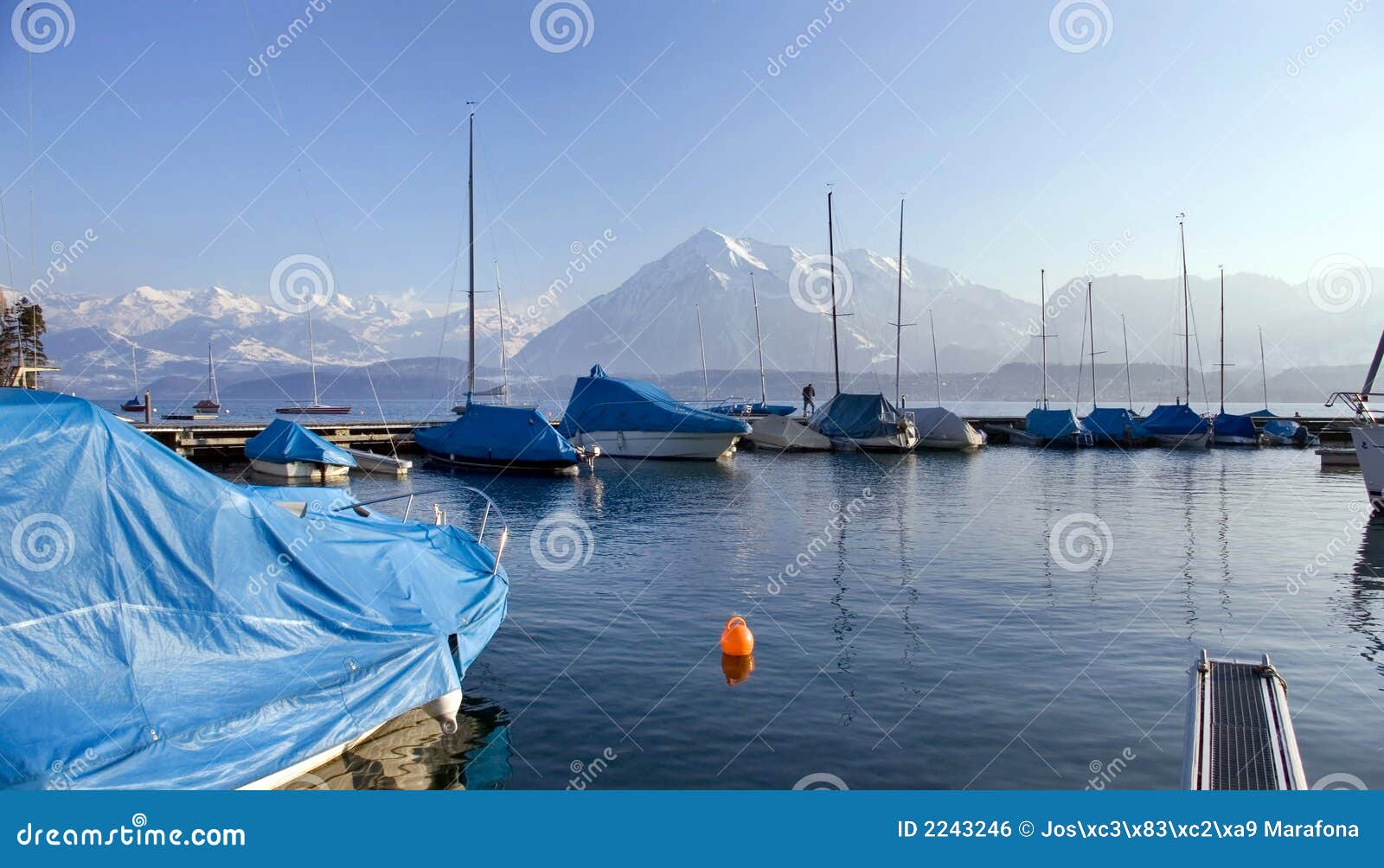 Puerto deportivo foto de archivo. Imagen de barco, nadada - 2243246