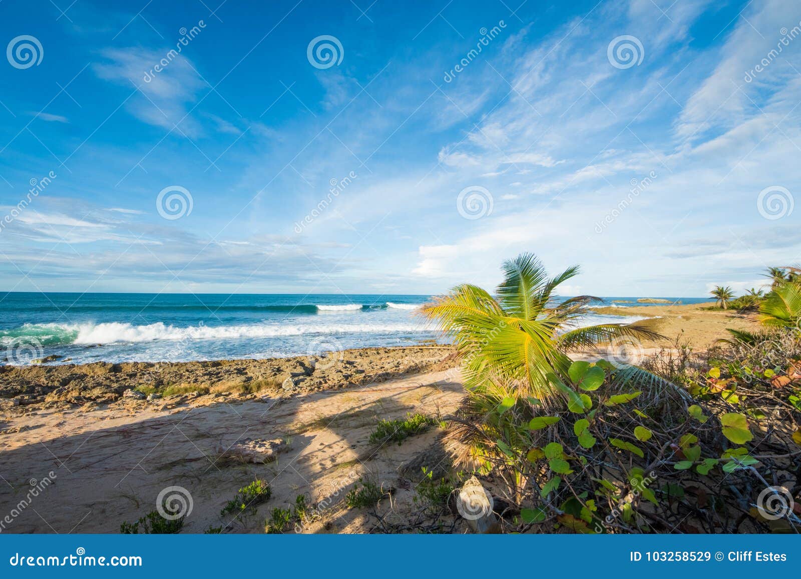 Puerto Rico Beach Scene imagen de archivo. Imagen de océano - 103258529