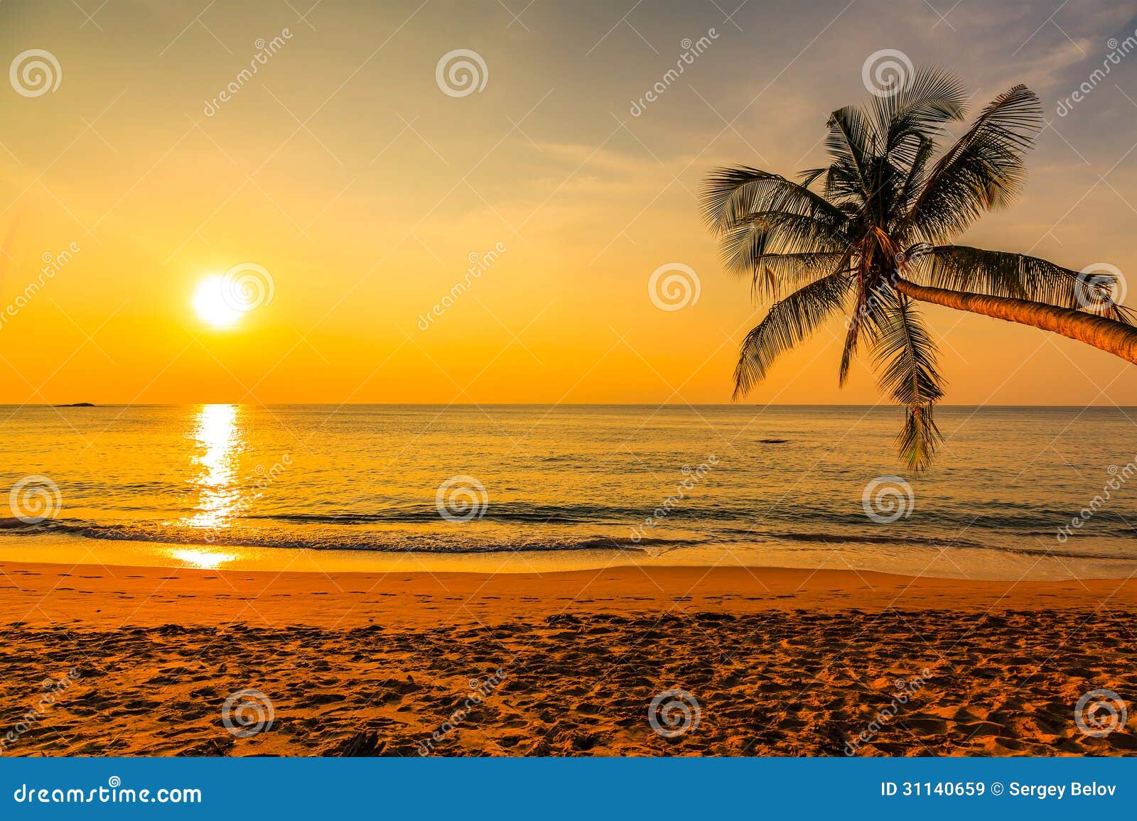 Puesta del sol agradable imagen de archivo. Imagen de resto - 31140659