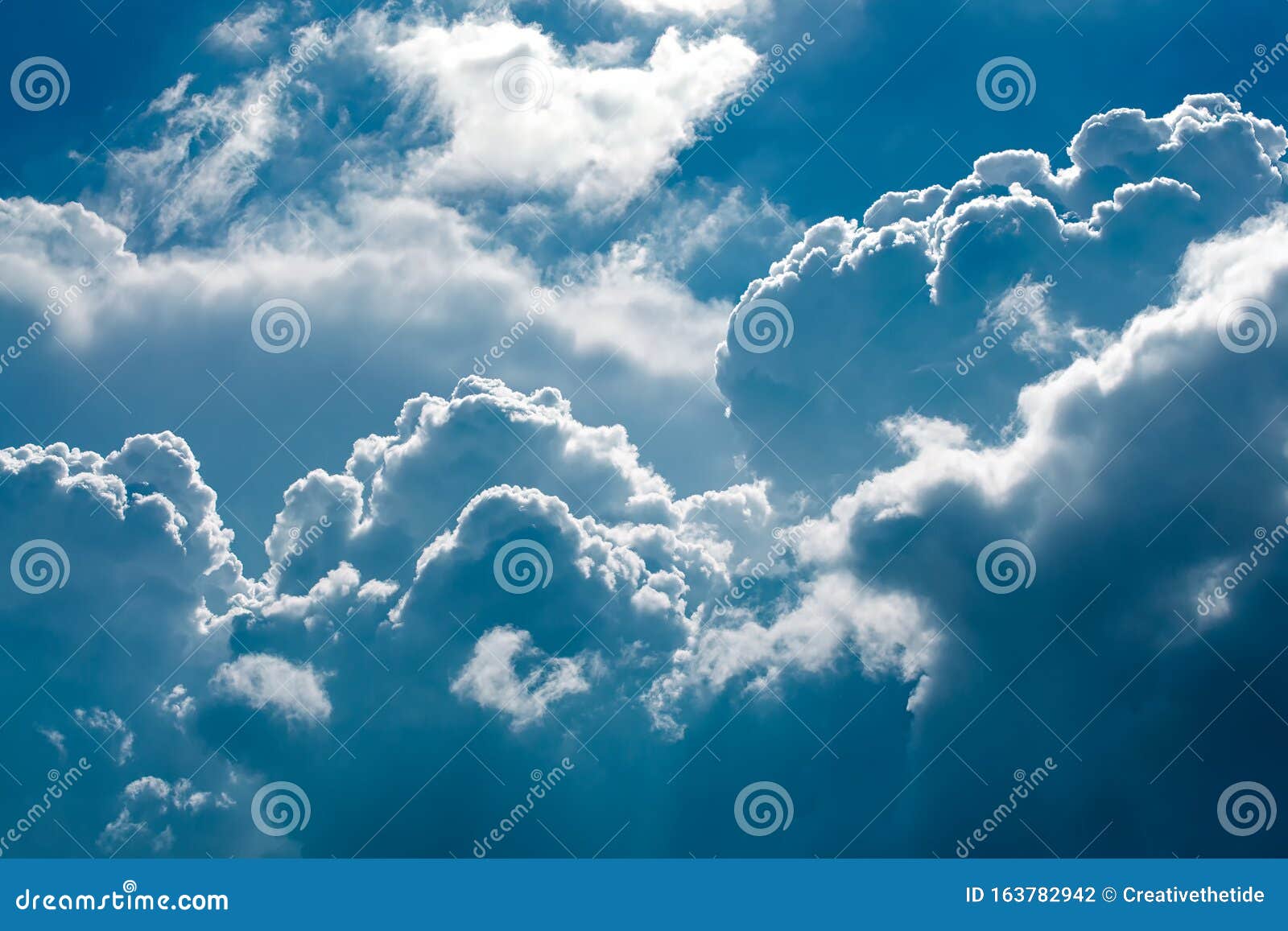 Puffy Cloud on Blue Sky View Stock Photo - Image of fluffy, natural ...