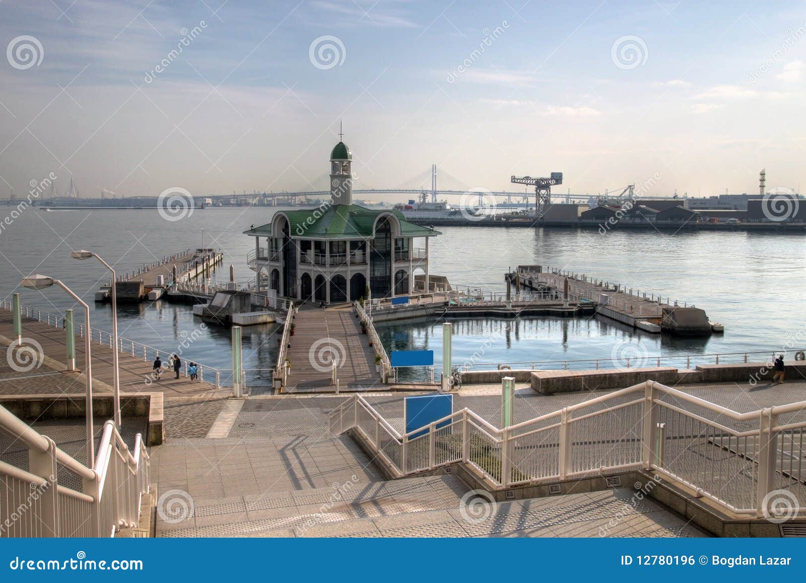 Pukari Pier, Yokohama, Japan Stock Photo - Image of architecture, pier ...