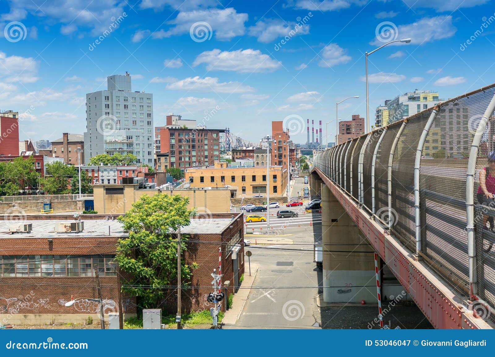 Pulaski Bridge in New York editorial photography. Image of river - 53046047