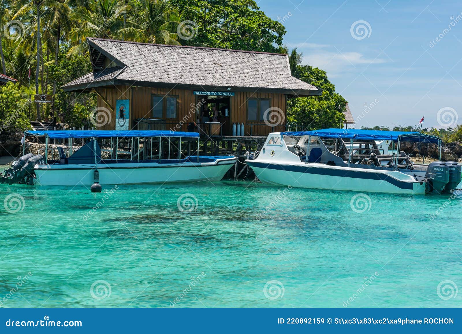 Pulau Maratua Pristine Island Stock Image - Image of borneo, bamboo ...