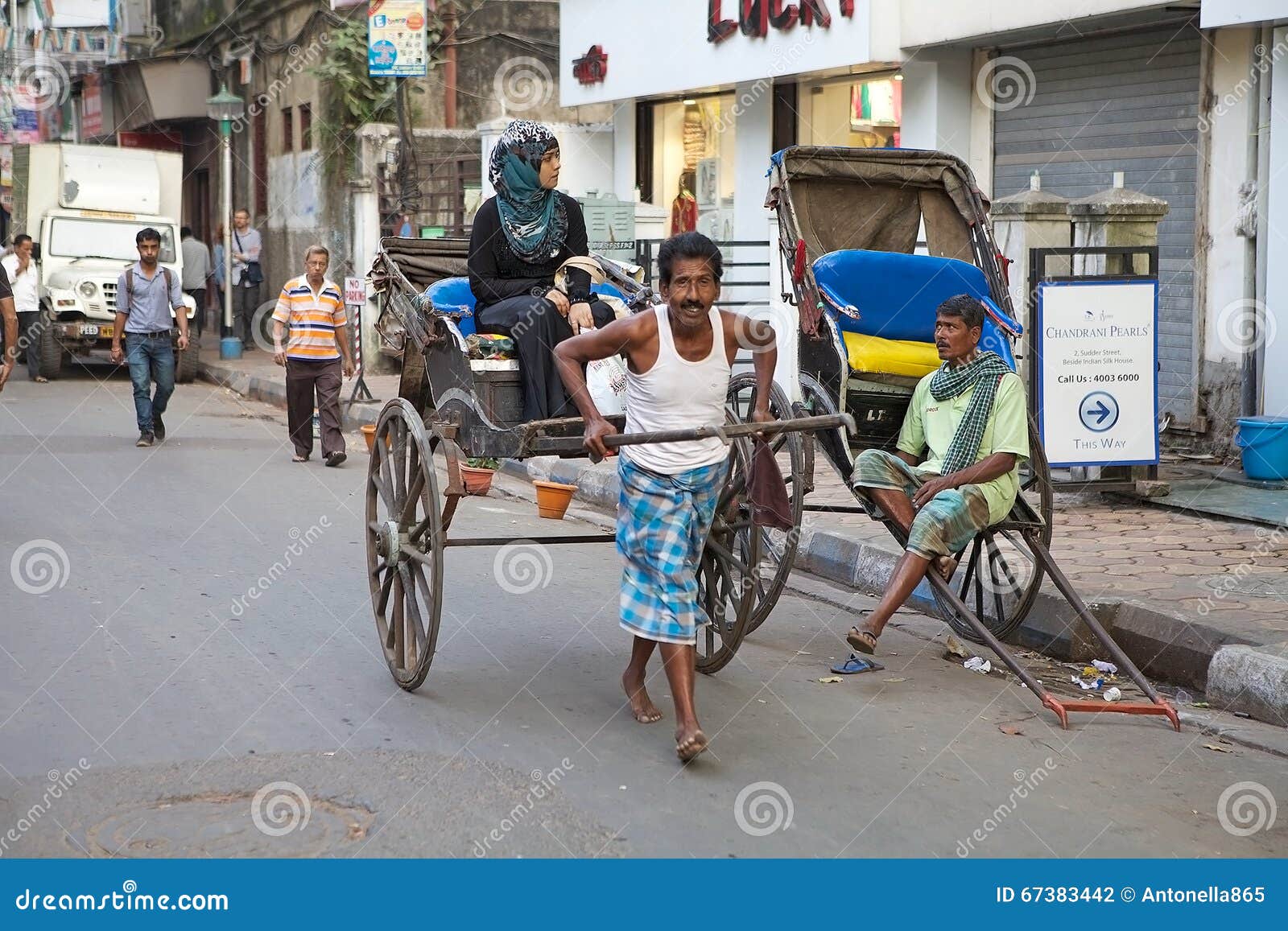 Pulled Rickshaw, Kolkata, India Editorial Photography - Image of town ...
