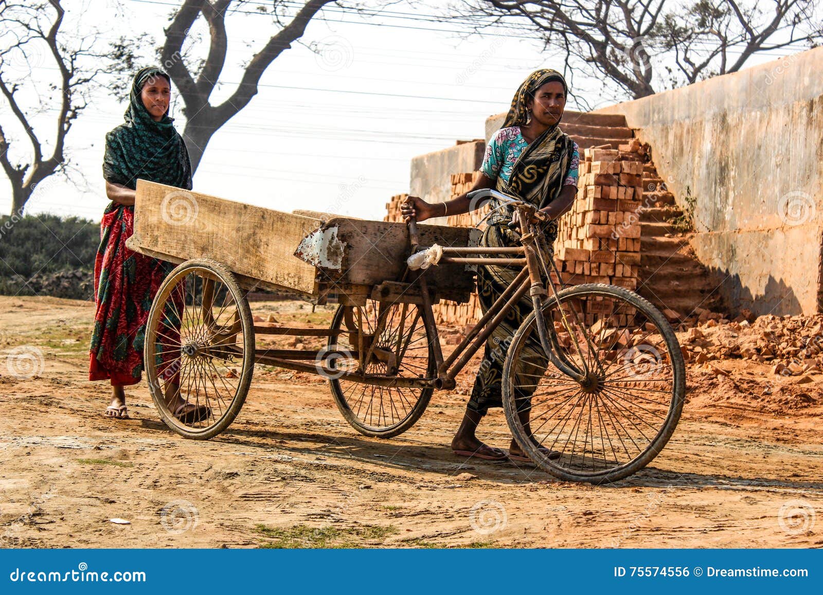 The Pullers editorial photo. Image of dhaka, place, people - 75574556