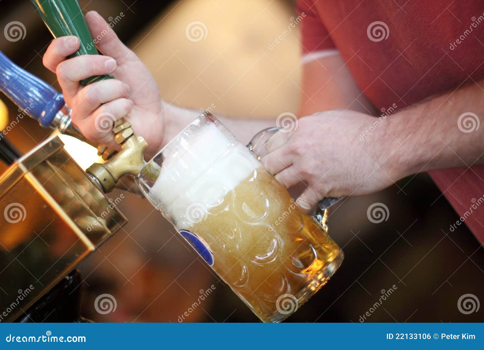Pulling a beer tap stock photo. Image of spout, drinks - 22133106