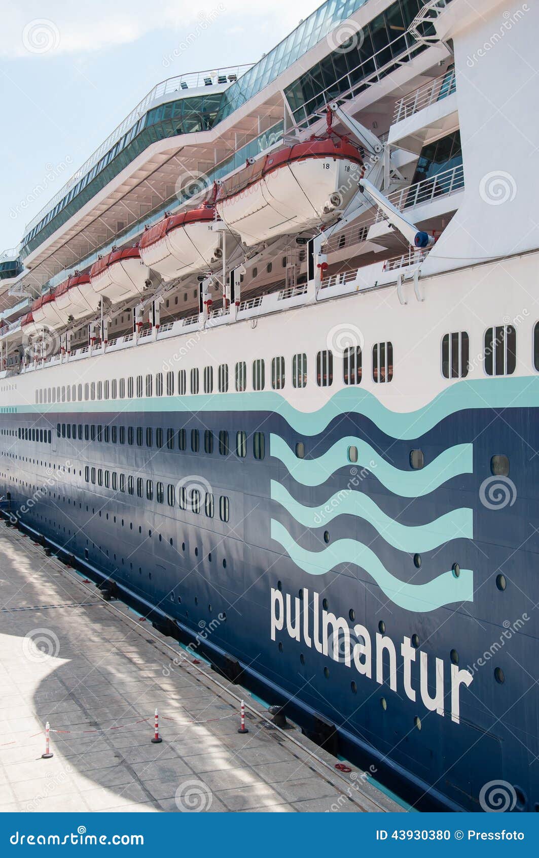 Pullmantur Cruise Line, Sovereign Editorial Image - Image of adventure, liner: 43930380